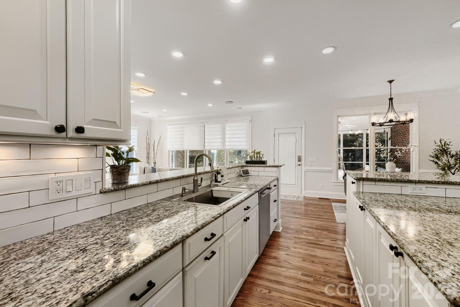 Photo 13 of 6605 Saunton Court, Charlotte, NC