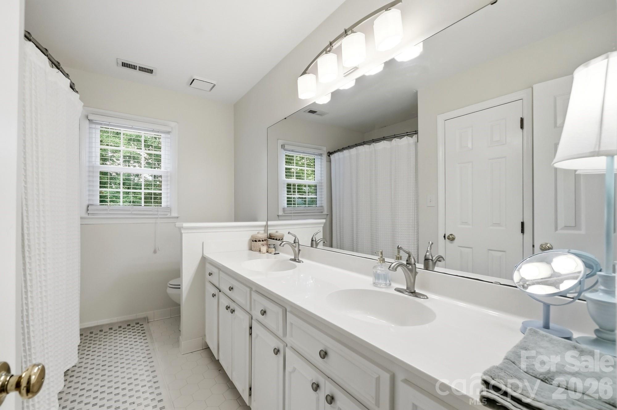 Photo 35 of 10129 Hanover Glen Road, Charlotte, NC