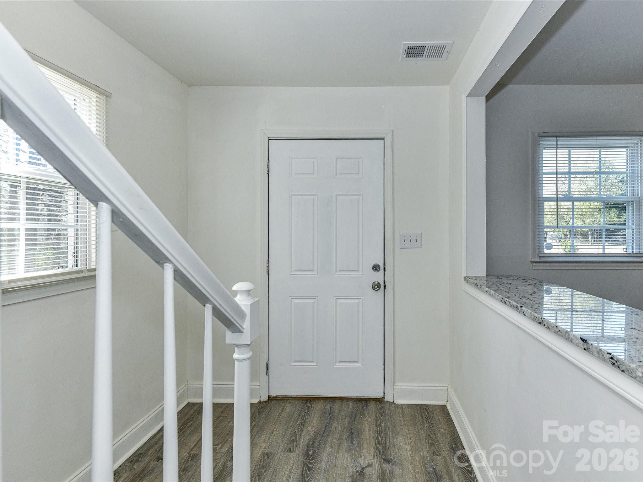 Photo 8 of 8322 Knights Bridge Road, Charlotte, NC