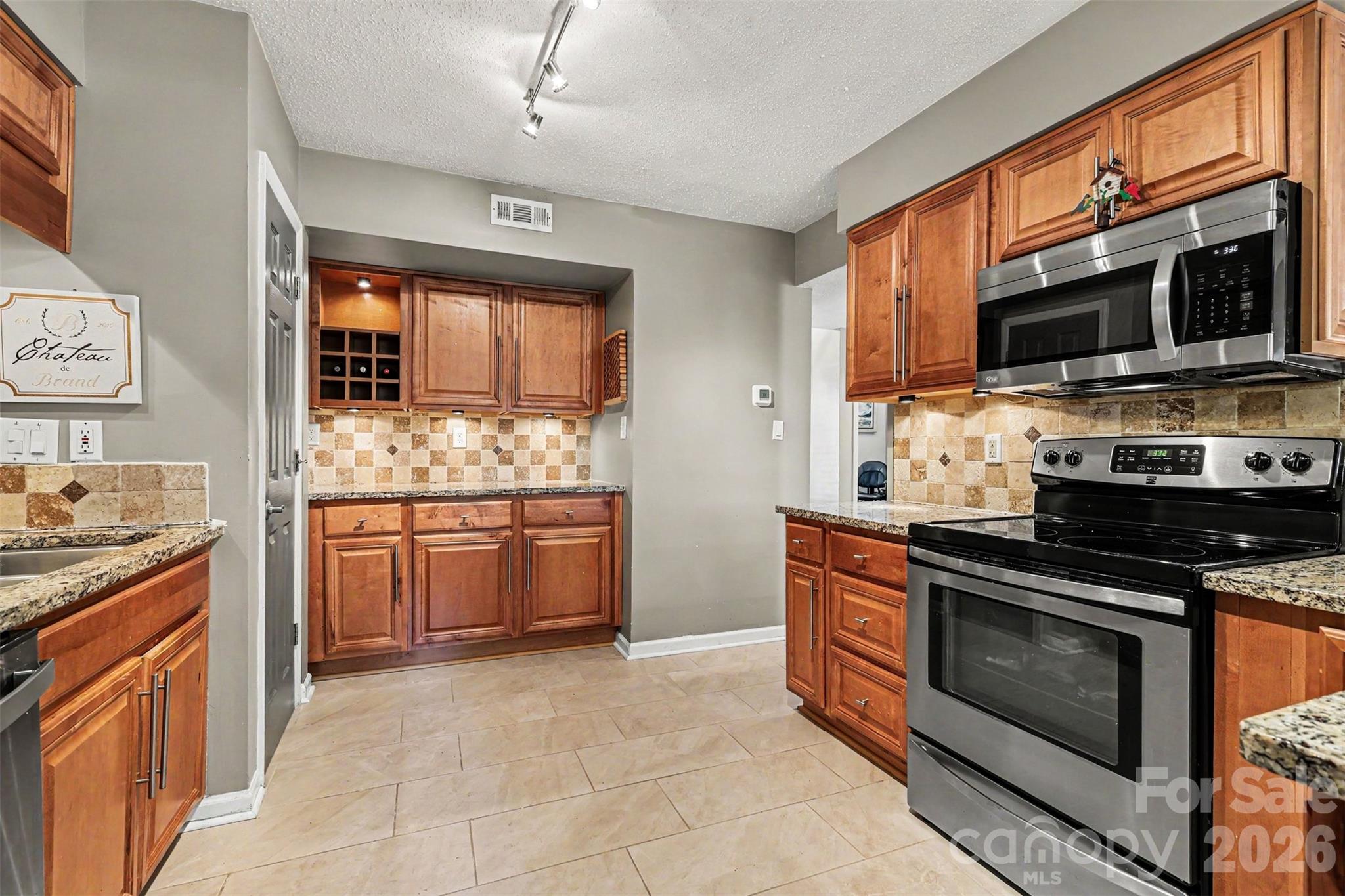Photo 11 of 6614 Point Comfort Lane, Charlotte, NC