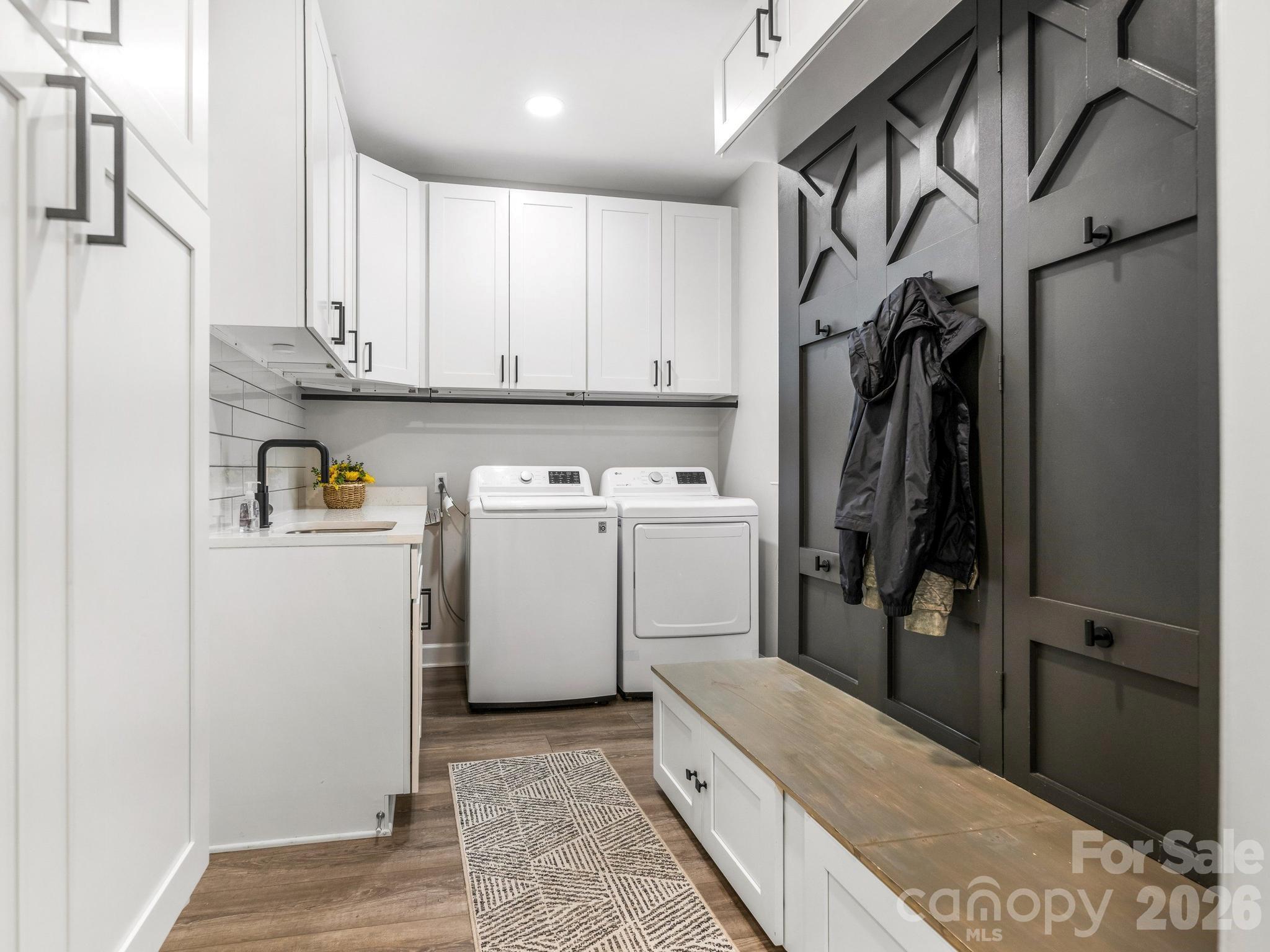 Photo 13 of 6807 Guinevere Drive, Charlotte, NC