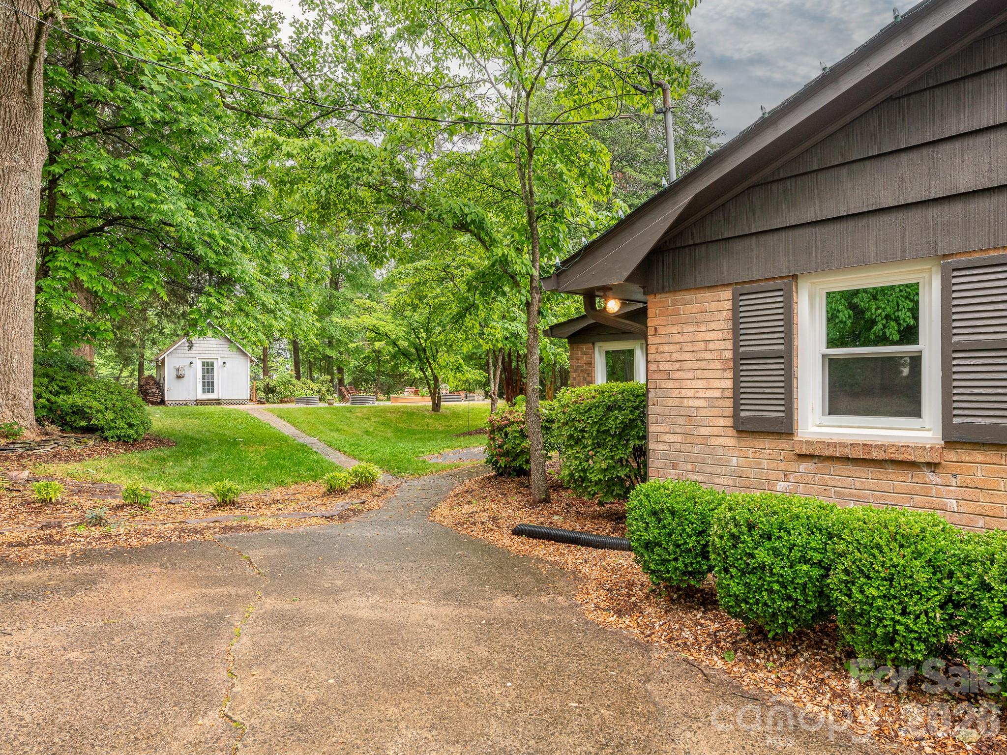 Photo 3 of 8536 Circle Drive, Mount Pleasant, NC