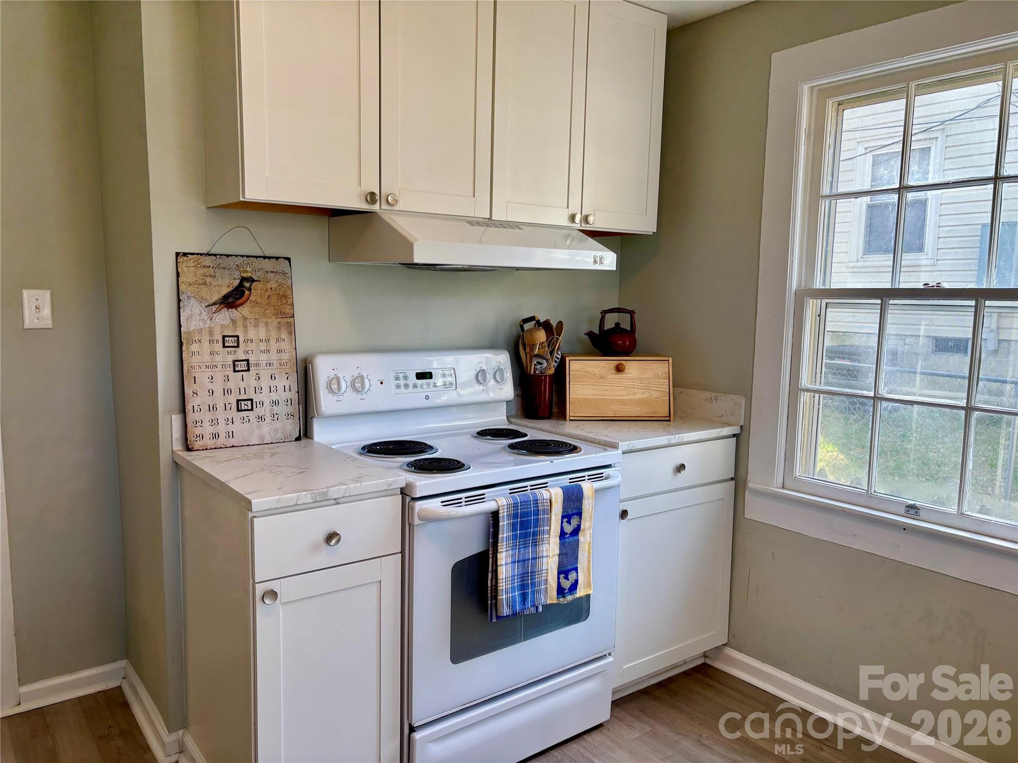 Photo 2 of 214 W Maine Avenue, Bessemer City, NC
