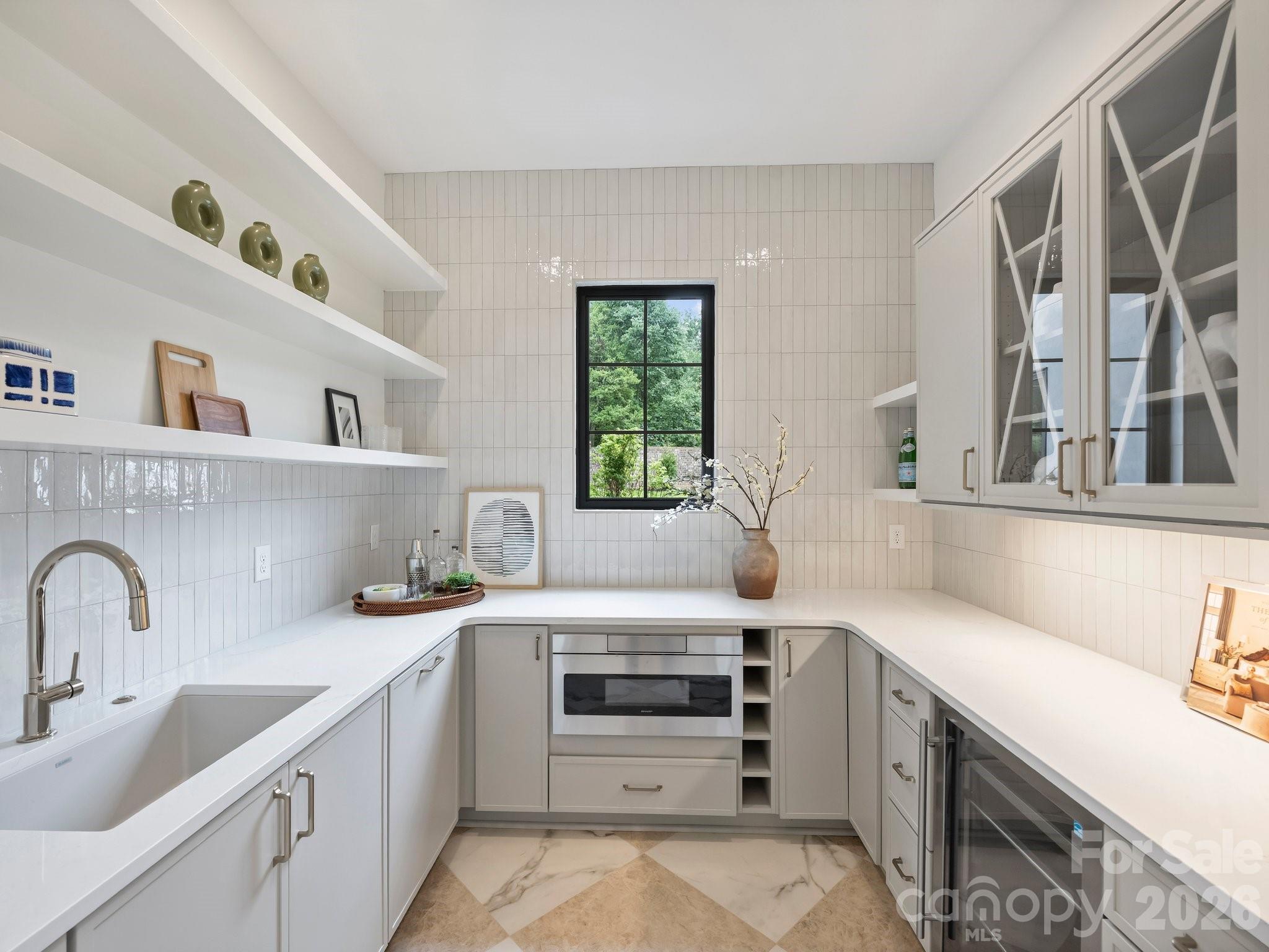 Photo 17 of 923 Laurel Creek Lane, Charlotte, NC