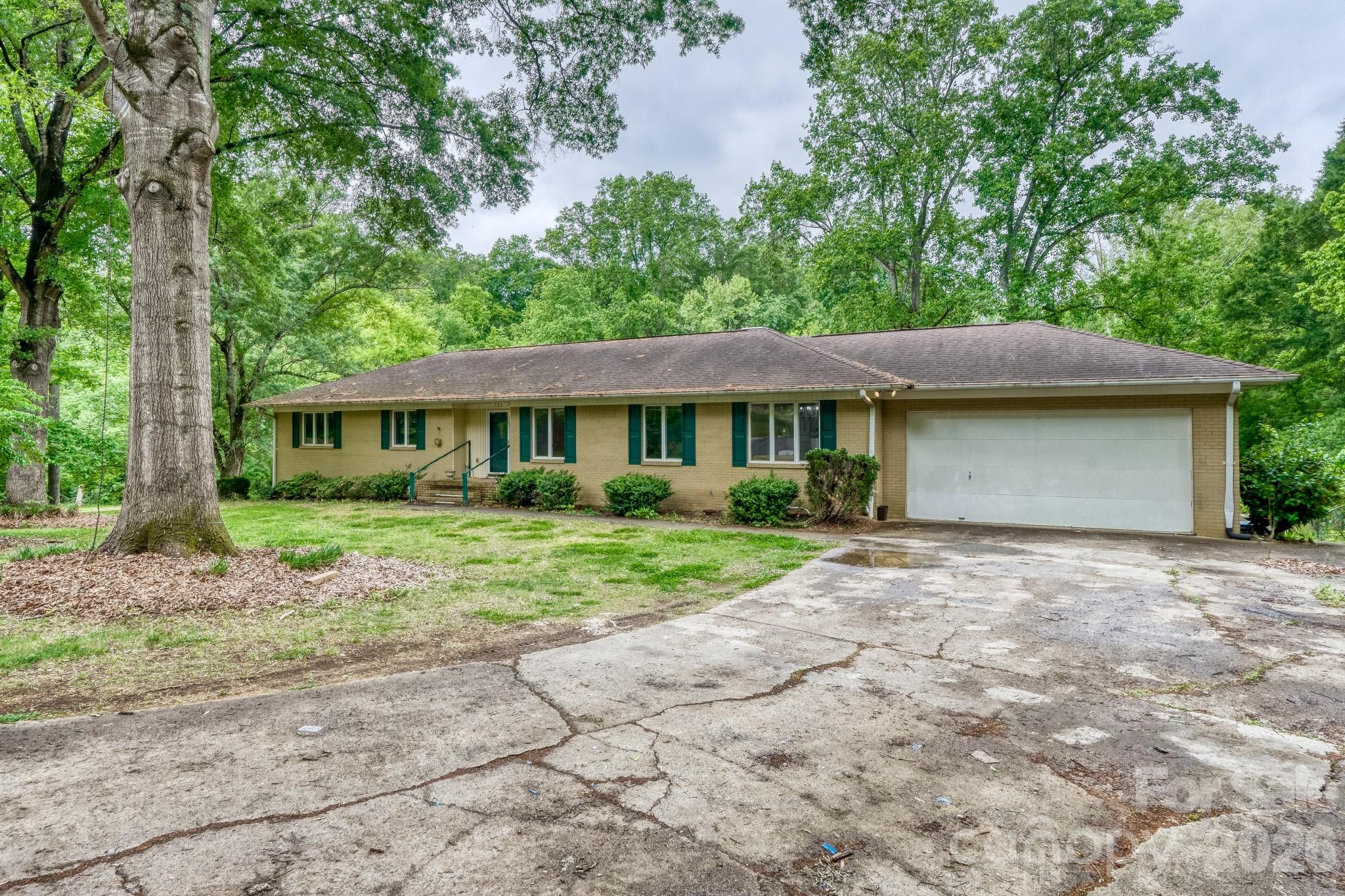 Photo 3 of 121 Edgerly Court, Charlotte, NC