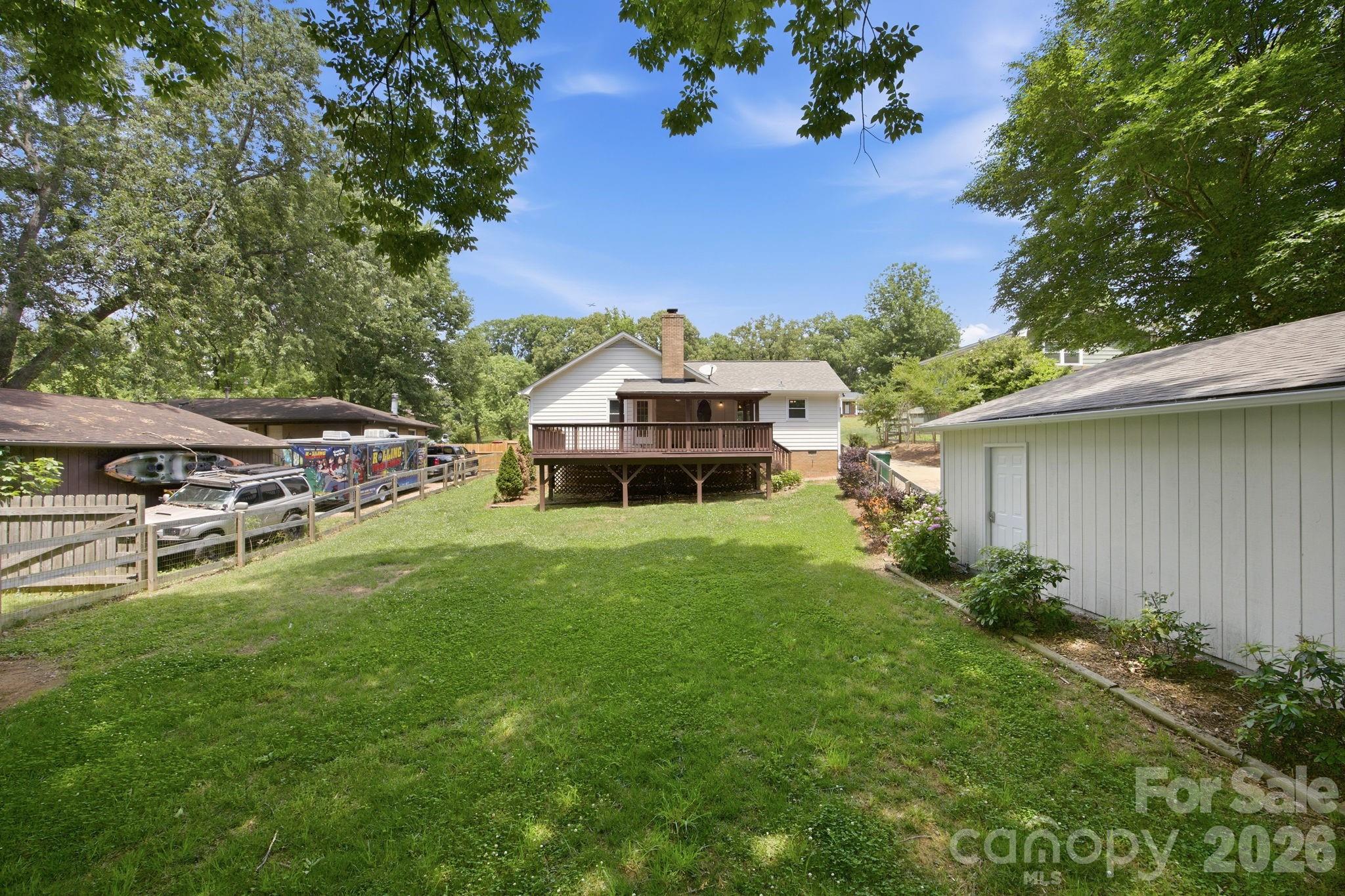6727 Glenmoor Drive, Charlotte, NC - photo 27 of 32