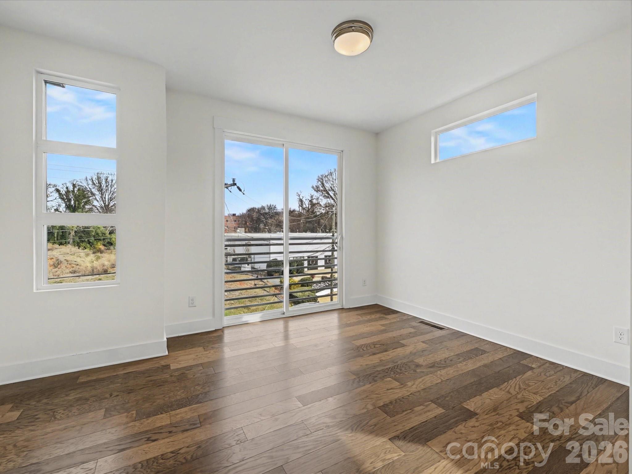 139 S Bruns Avenue, Charlotte, NC - photo 19 of 34