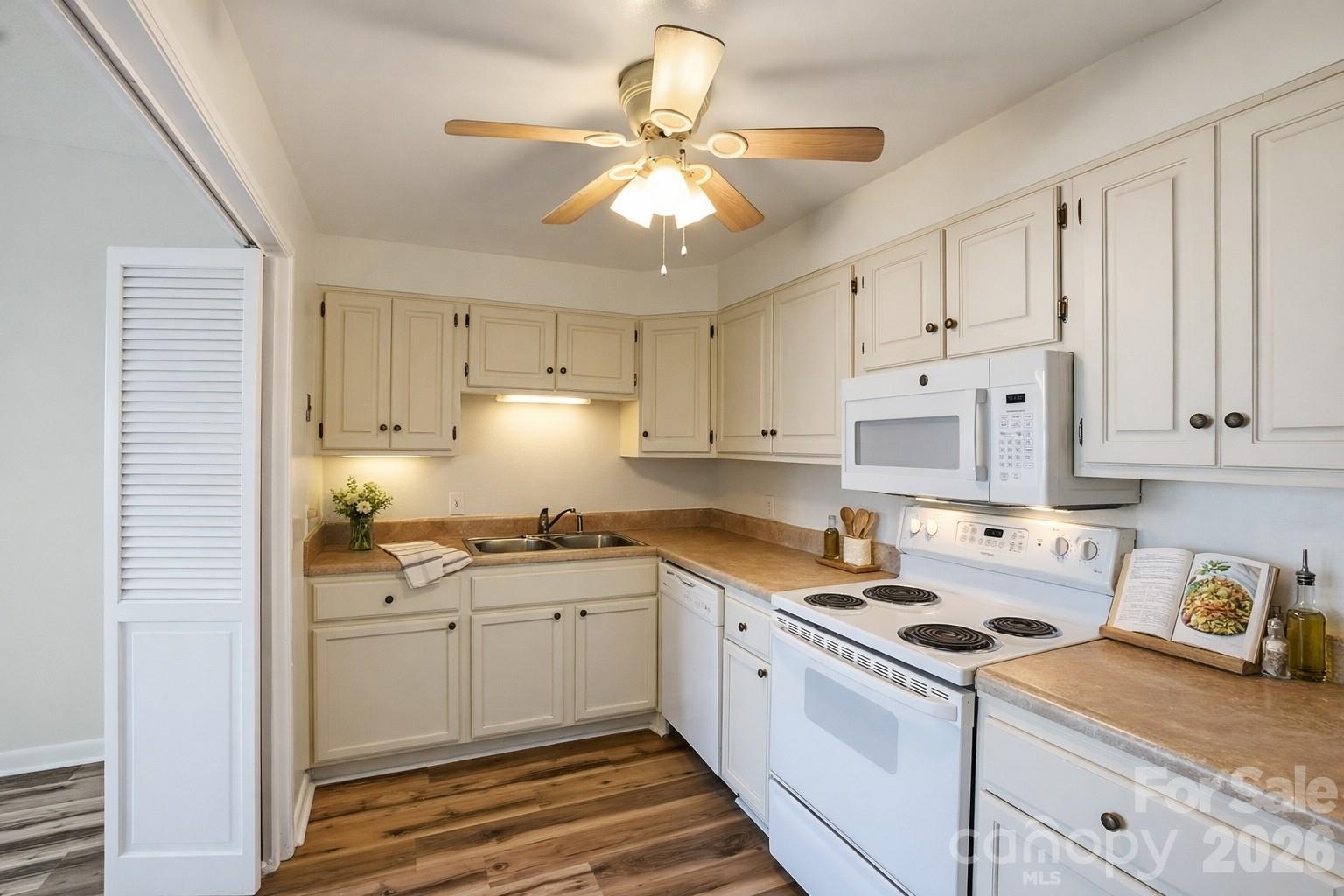 Photo 11 of 1300 Reece Road312, Charlotte, NC