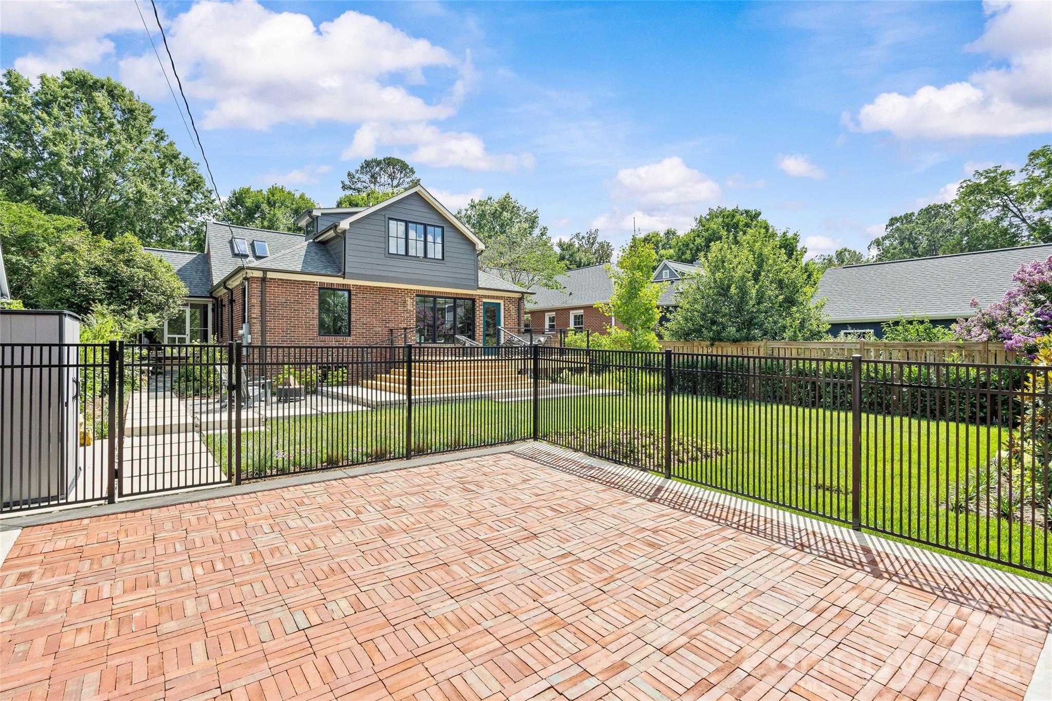Home for sale at 2509 Belvedere Avenue, Charlotte, NC — photo 38 of 46