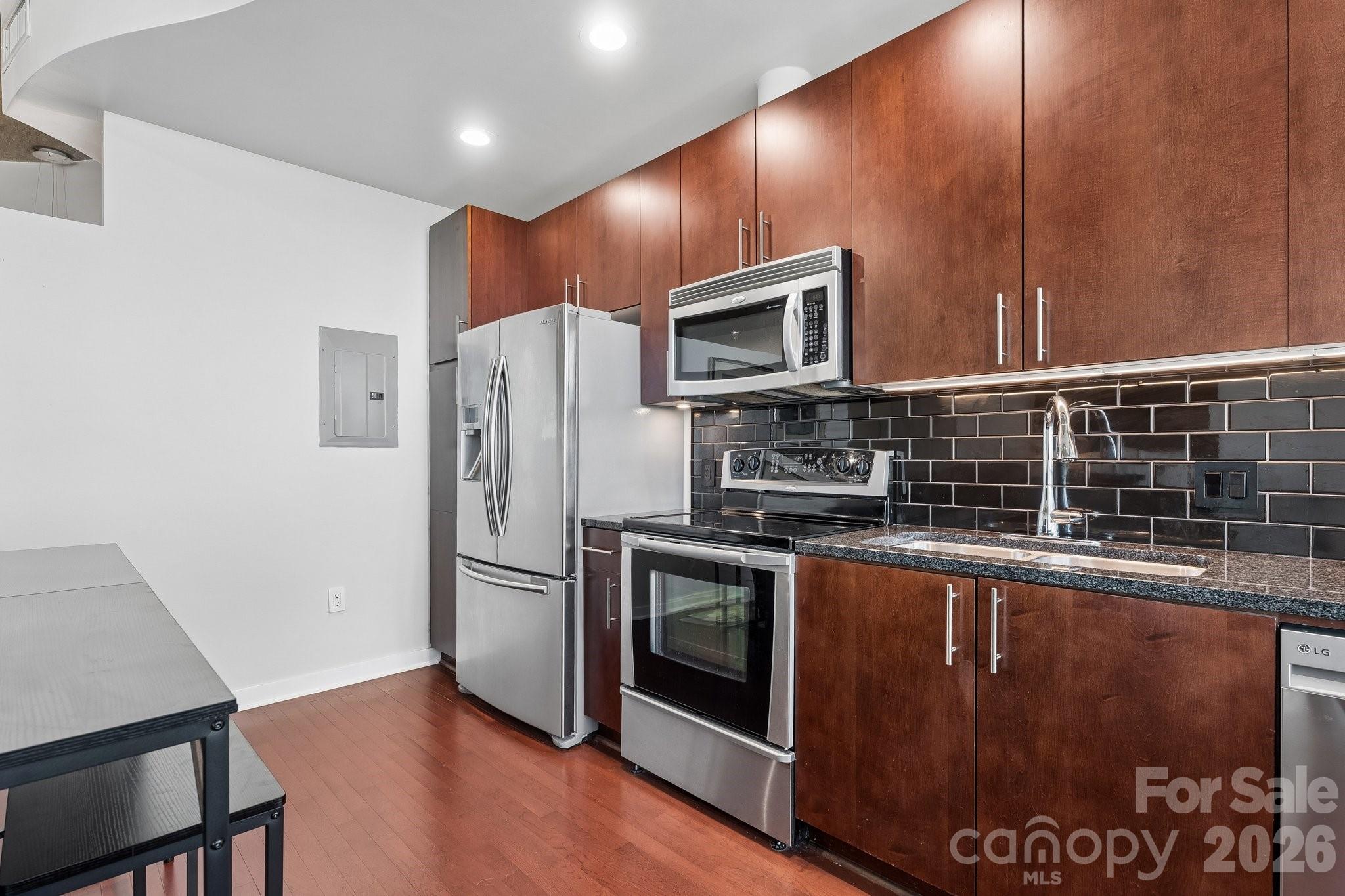 Photo 4 of 210 N Church Street2708, Charlotte, NC