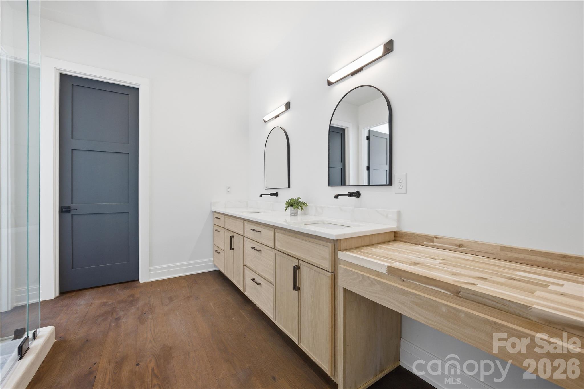 Photo 40 of 1423 S Wendover Road, Charlotte, NC
