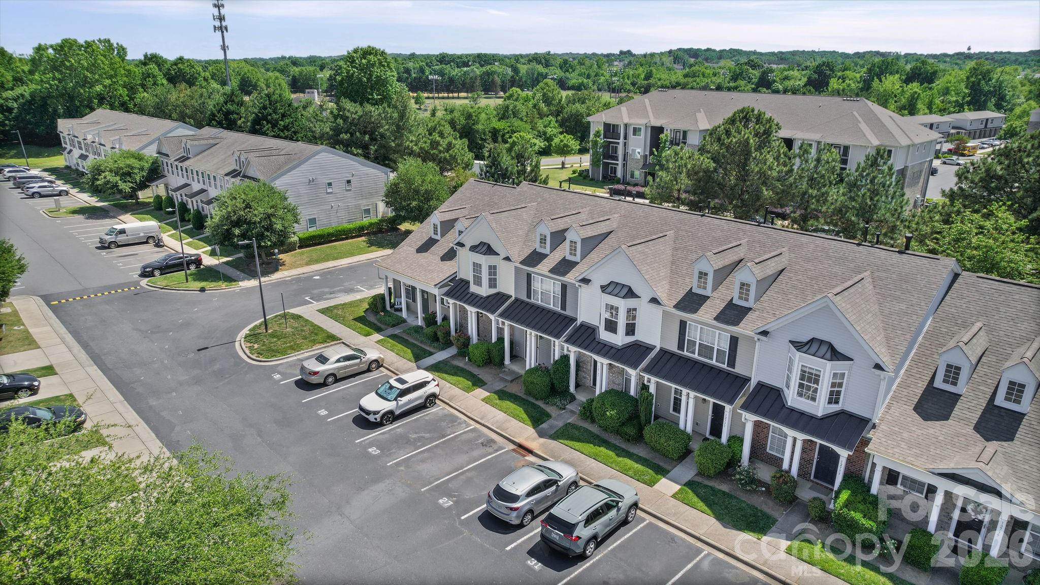 Photo 28 of 12719 Persimmon Tree Drive, Charlotte, NC