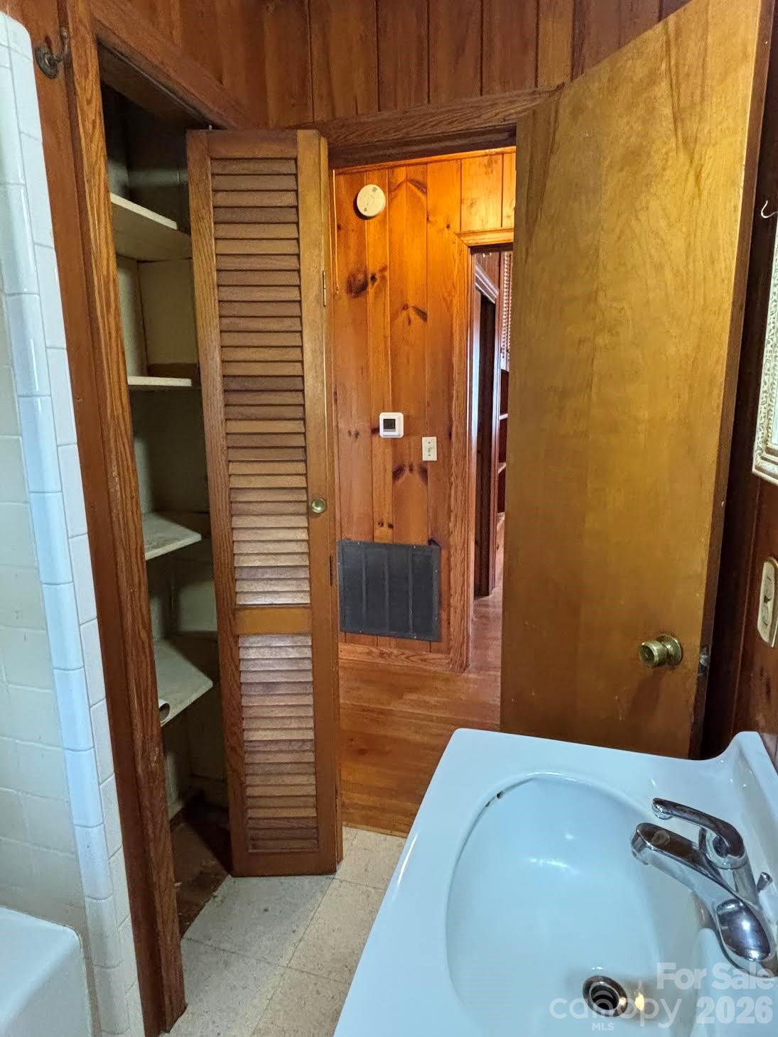 Home for sale at 819 N Piedmont Avenue, Kings Mountain, NC — photo 19 of 36