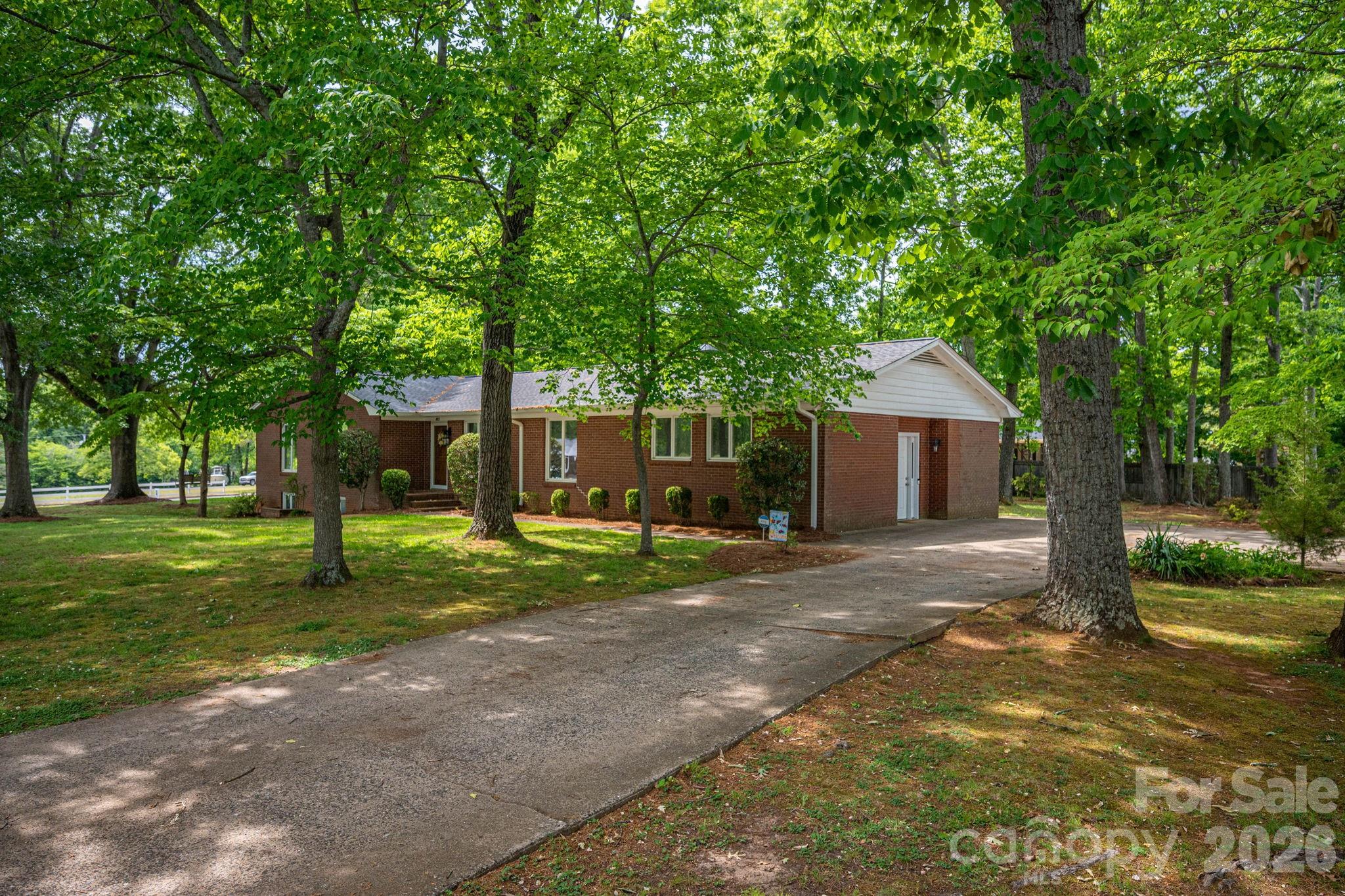 Home for sale at 602 Lee Street, Kings Mountain, NC — photo 12 of 47