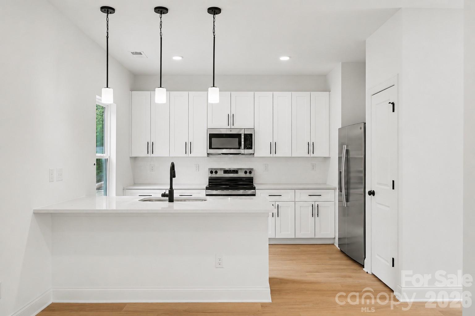Home for sale at 327 Whispering Pines Drive, Charlotte, NC — photo 4 of 26