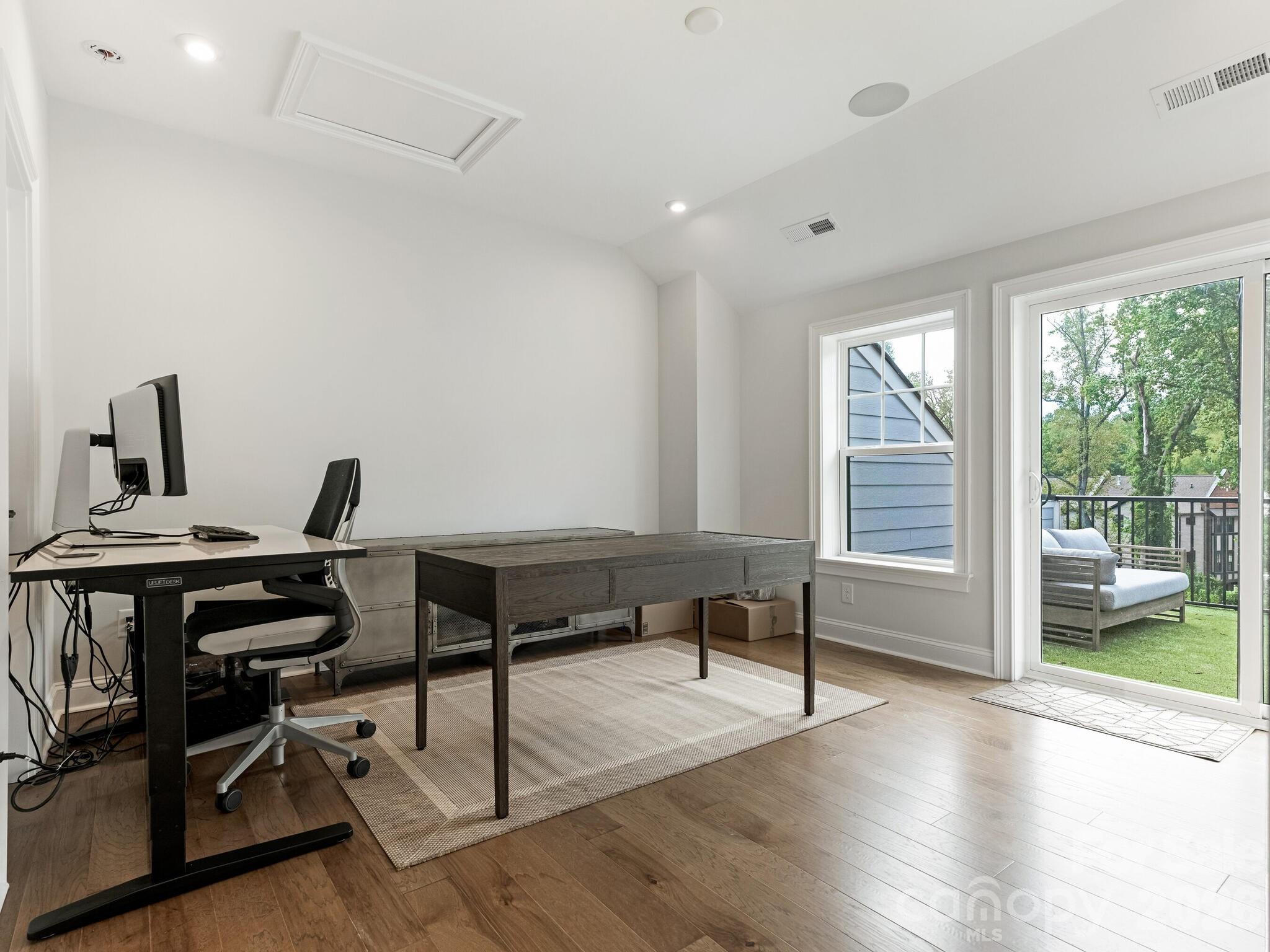 2555 Deacon Avenue, Charlotte, NC - photo 25 of 36