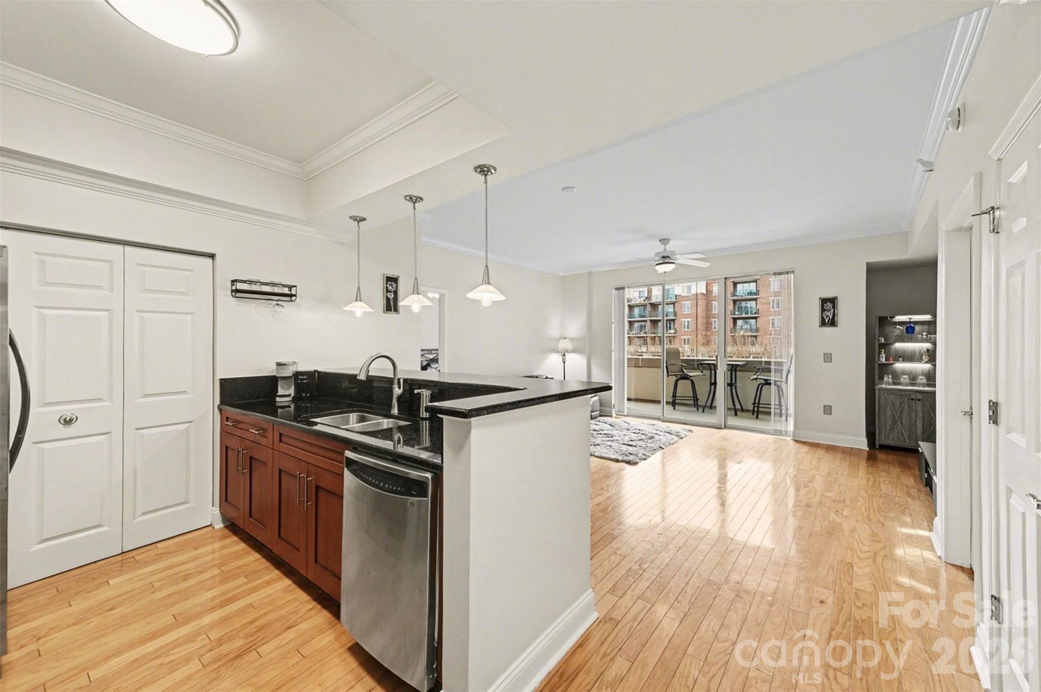 Photo 7 of 300 W 5th Street336, Charlotte, NC