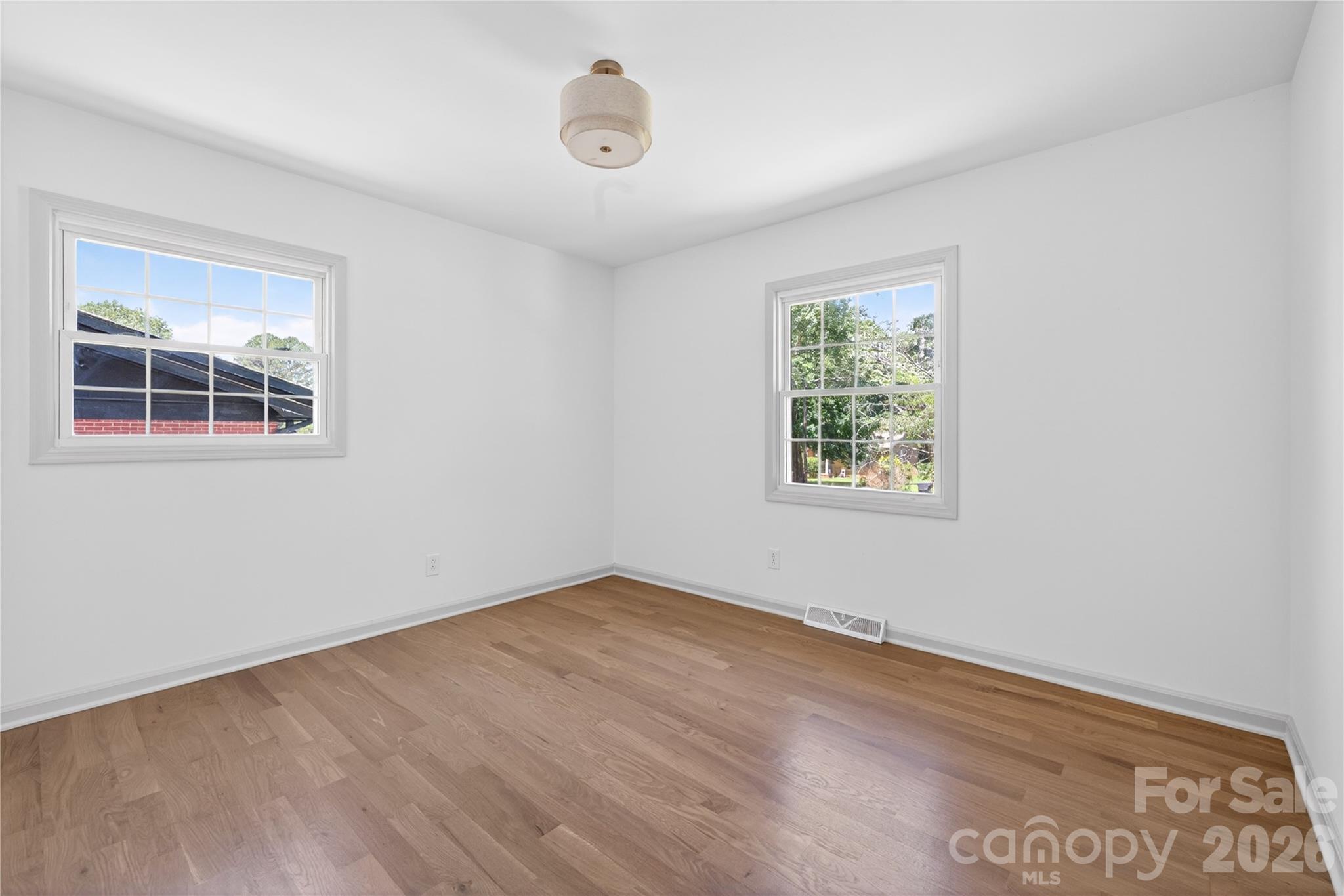 Photo 7 of 4408 Ivanhoe Place, Charlotte, NC