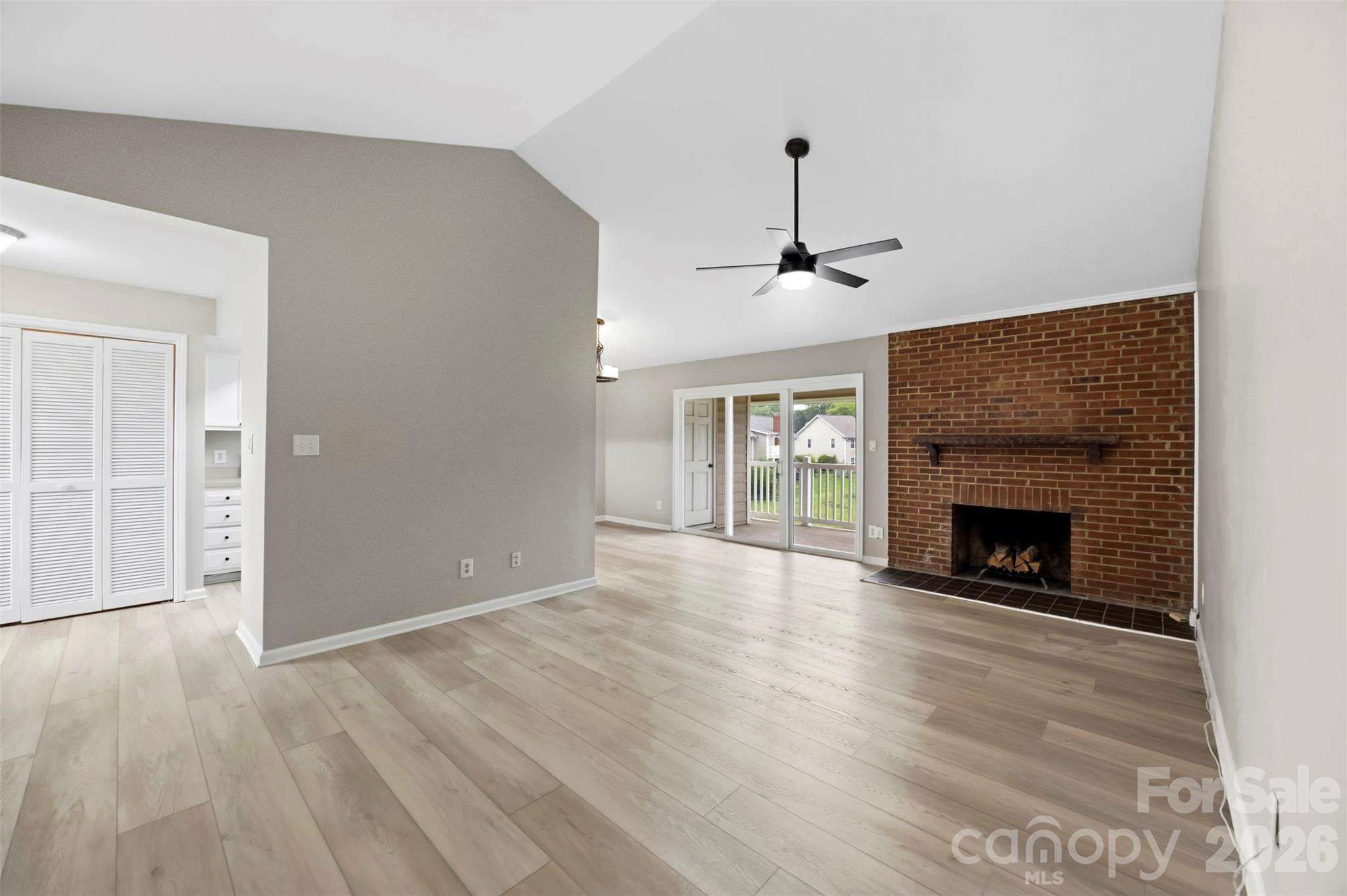 Photo 4 of 9320 South Vicksburg Park Court, Charlotte, NC