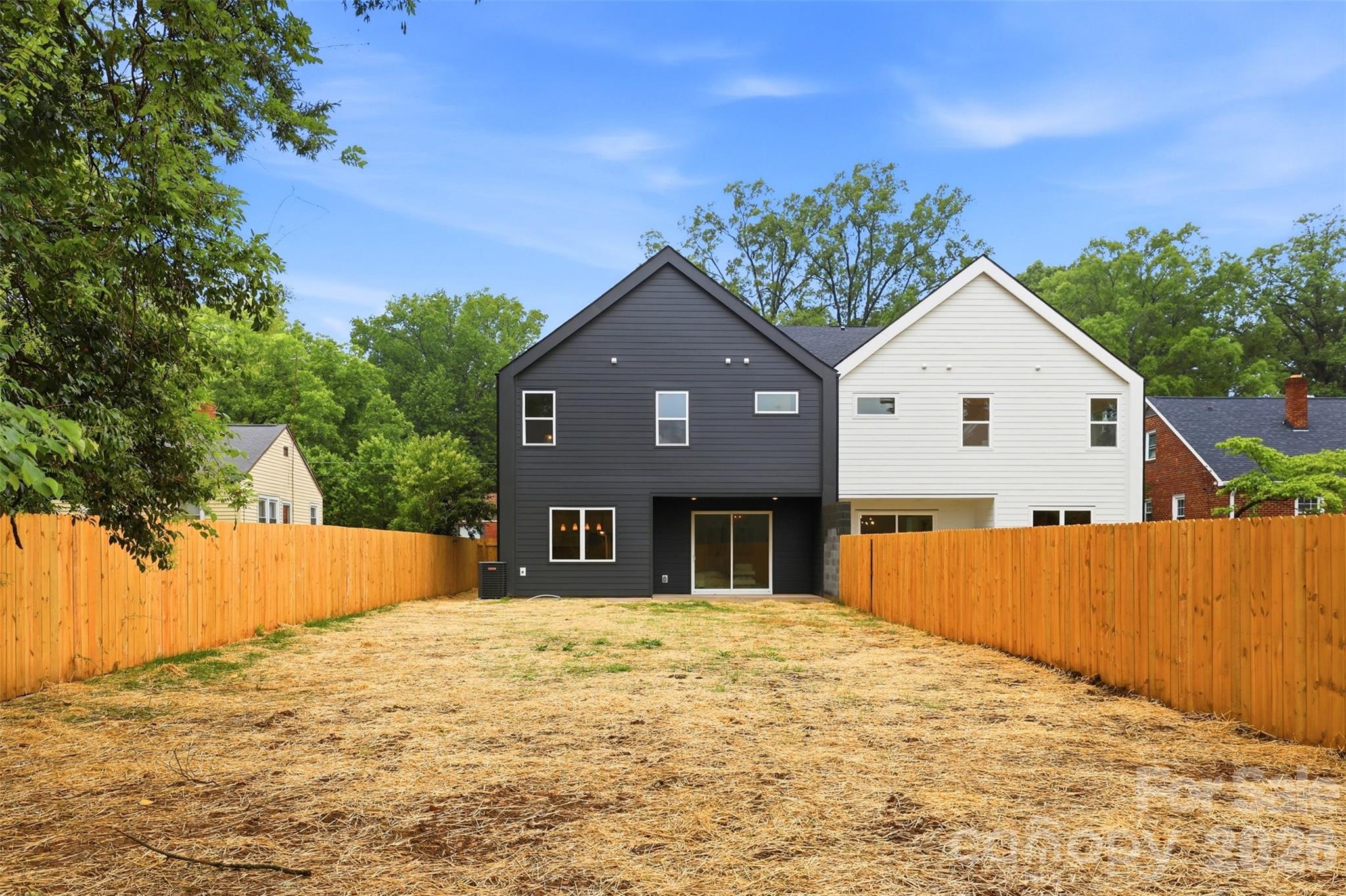 Photo 42 of 2818 Dogwood Avenue, Charlotte, NC