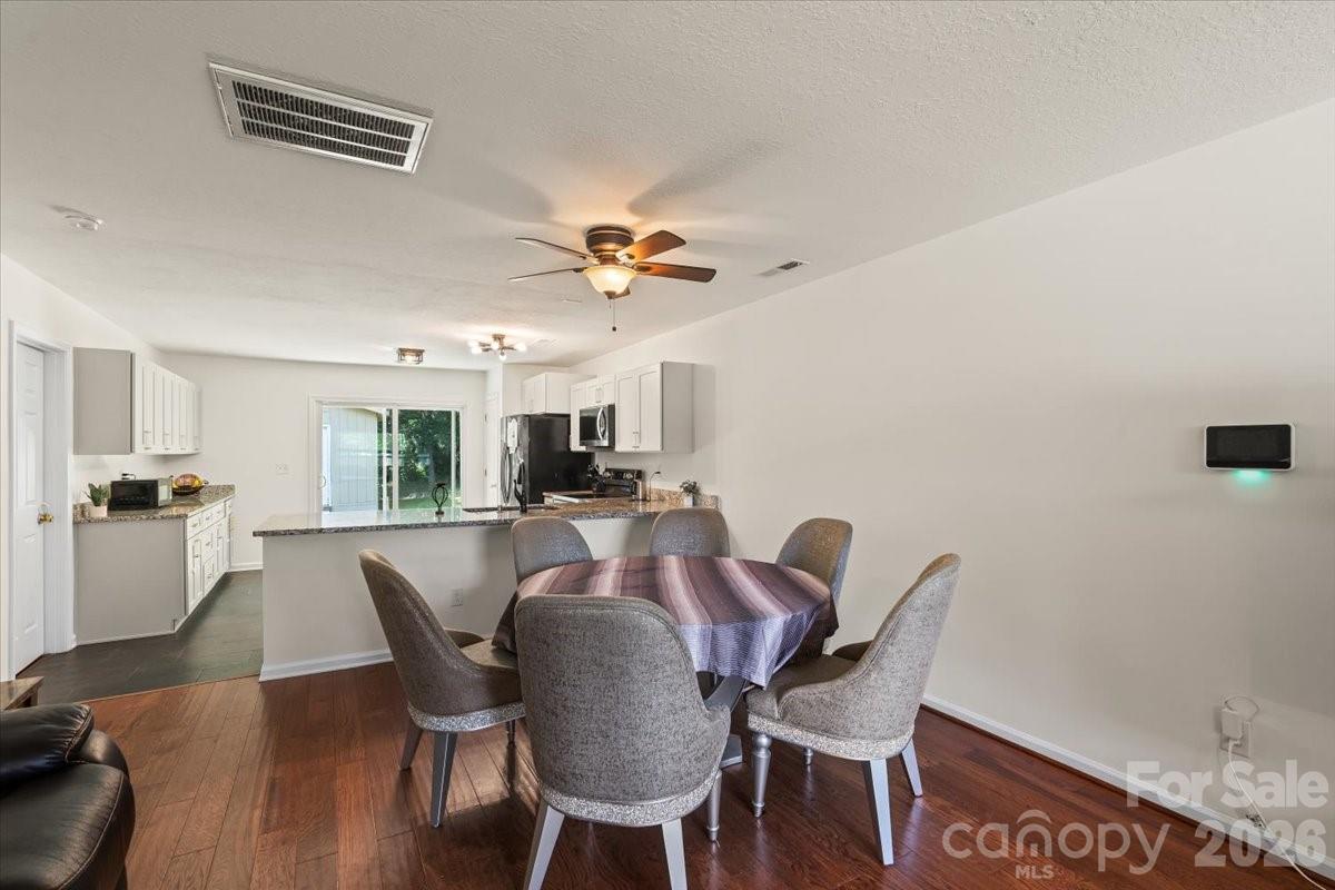 Photo 3 of 3119 Decapolis Drive, Charlotte, NC