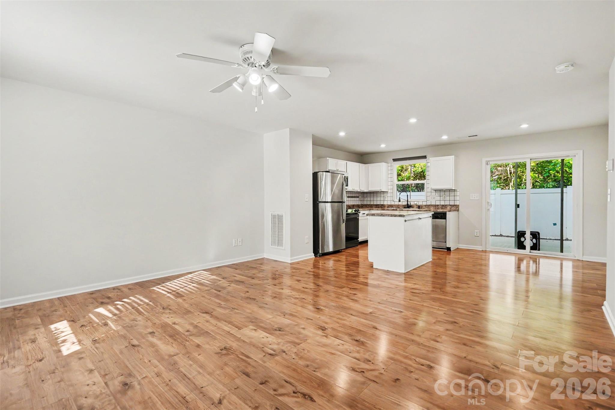 Photo 3 of 1602 Joseph Hewes Court, Charlotte, NC
