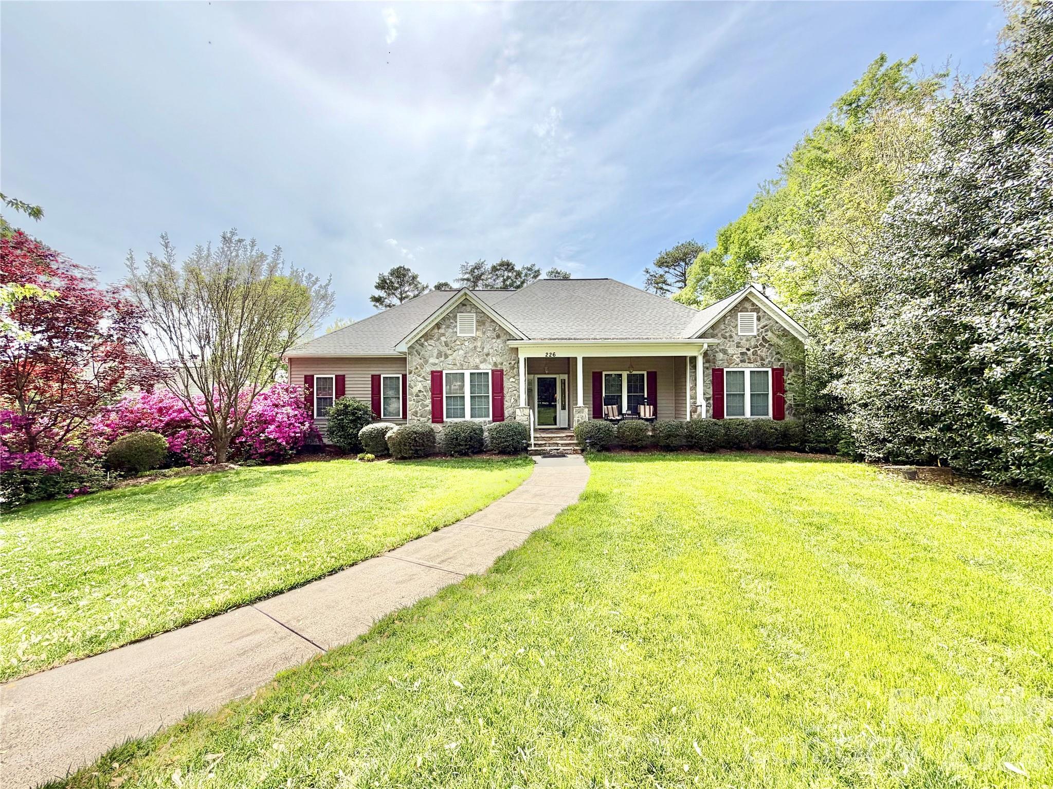 226 Riverwalk Road, Stony Point, NC - photo 7 of 37