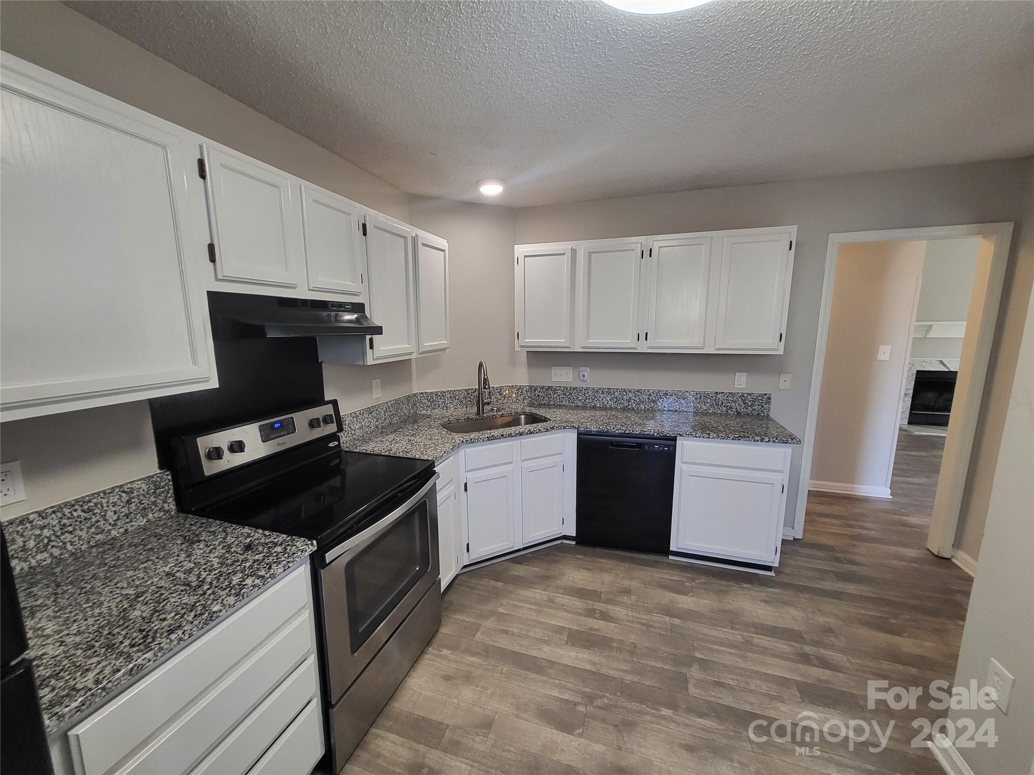 Photo 4 of 5720 Ebley Lane, Charlotte, NC