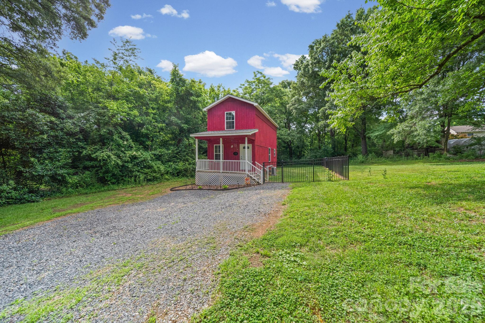 Home for sale at 308 E 10th Street, Oakboro, NC — photo 3 of 32