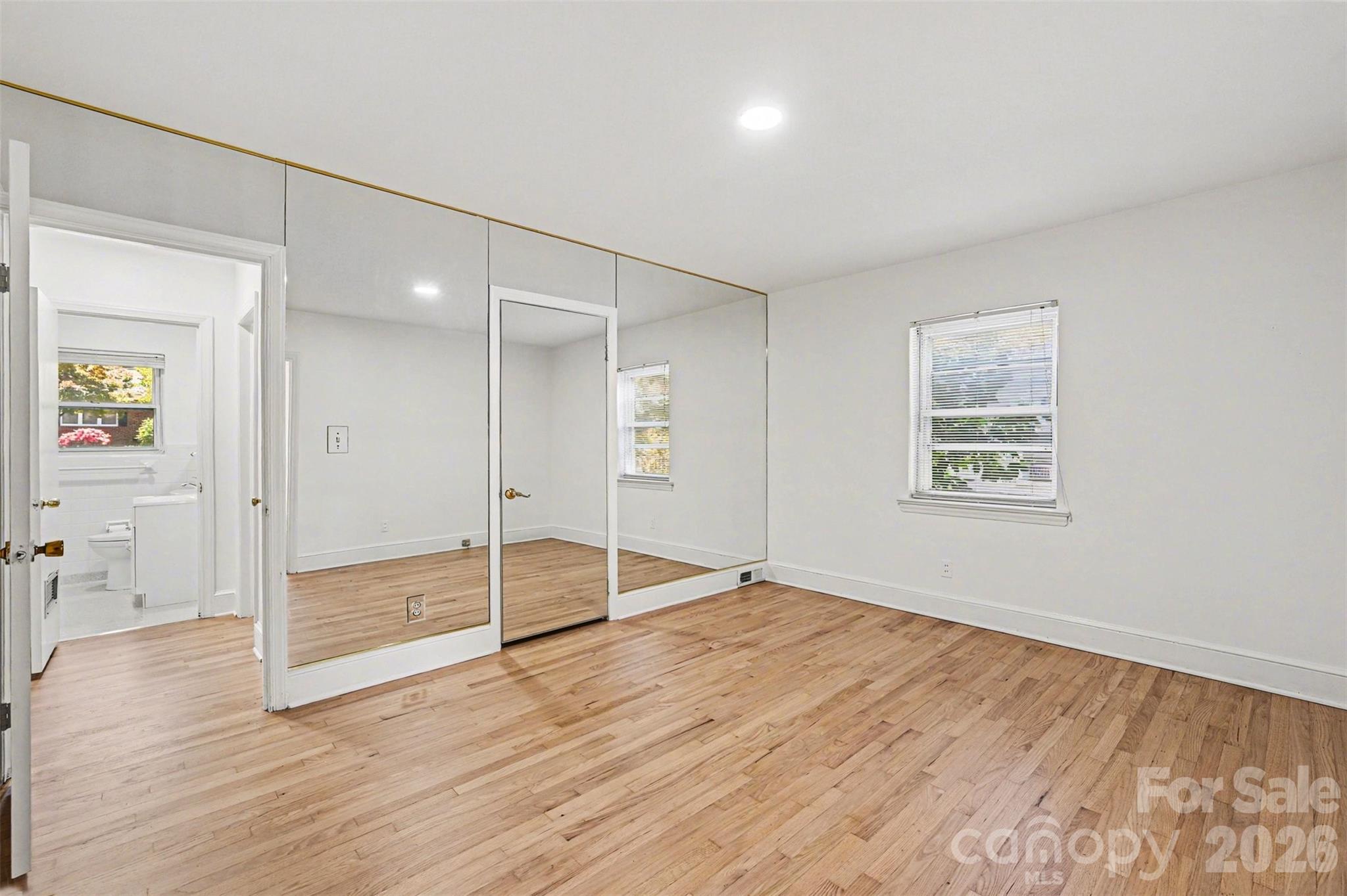 Photo 13 of 955 Hickory Nut Street, Charlotte, NC