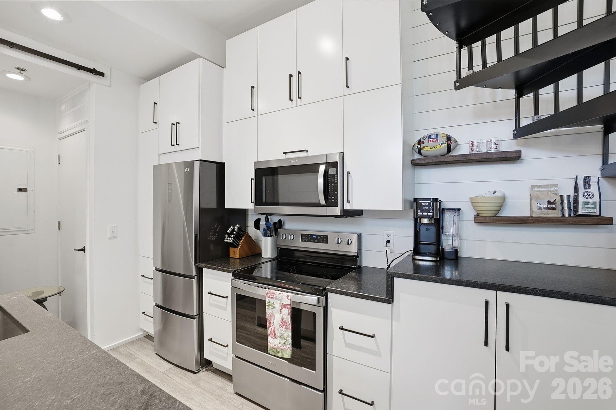 Photo 9 of 2088 Euclid Avenue, Charlotte, NC