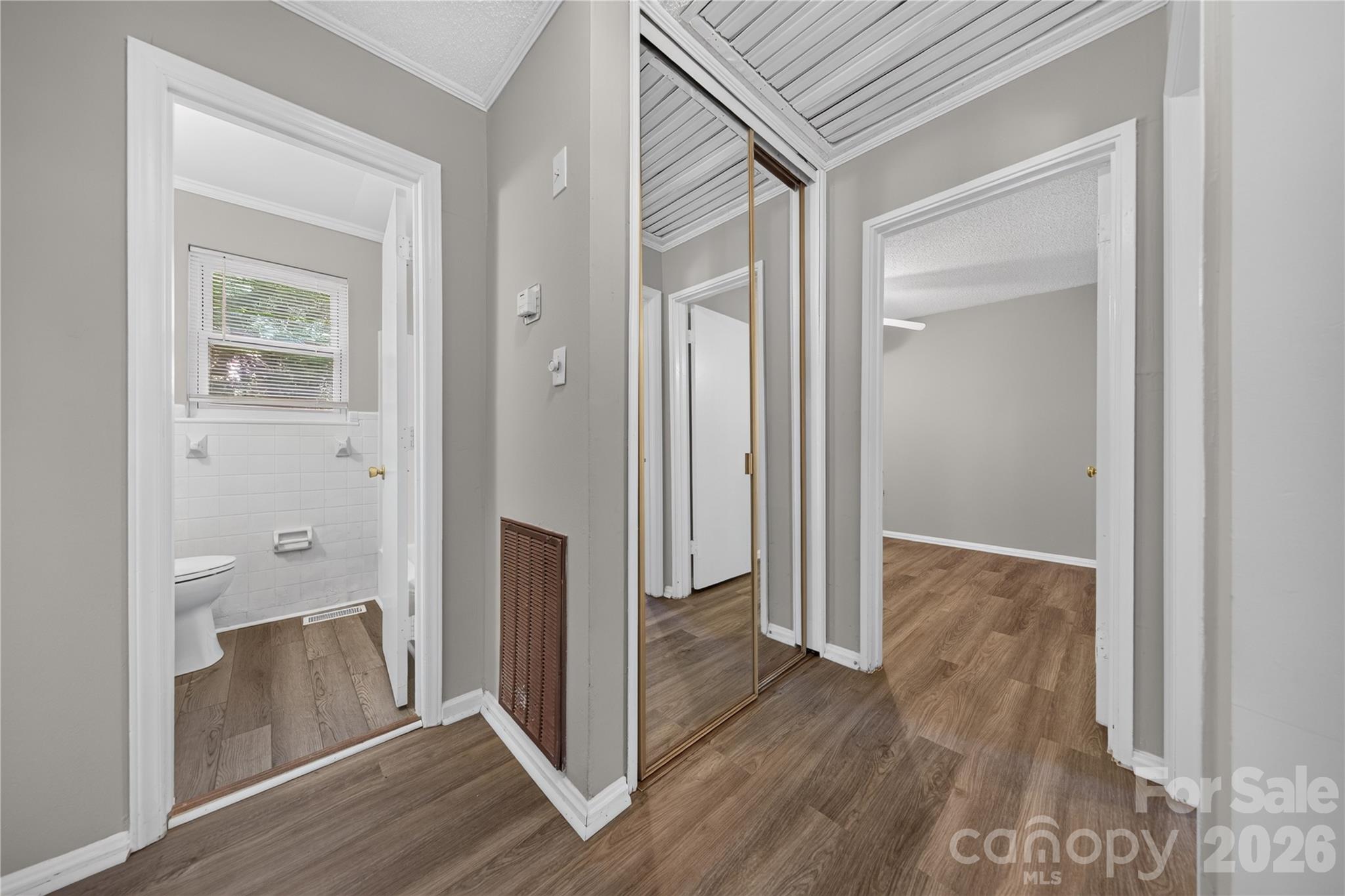 Photo 16 of 520 Inwood Drive, Charlotte, NC