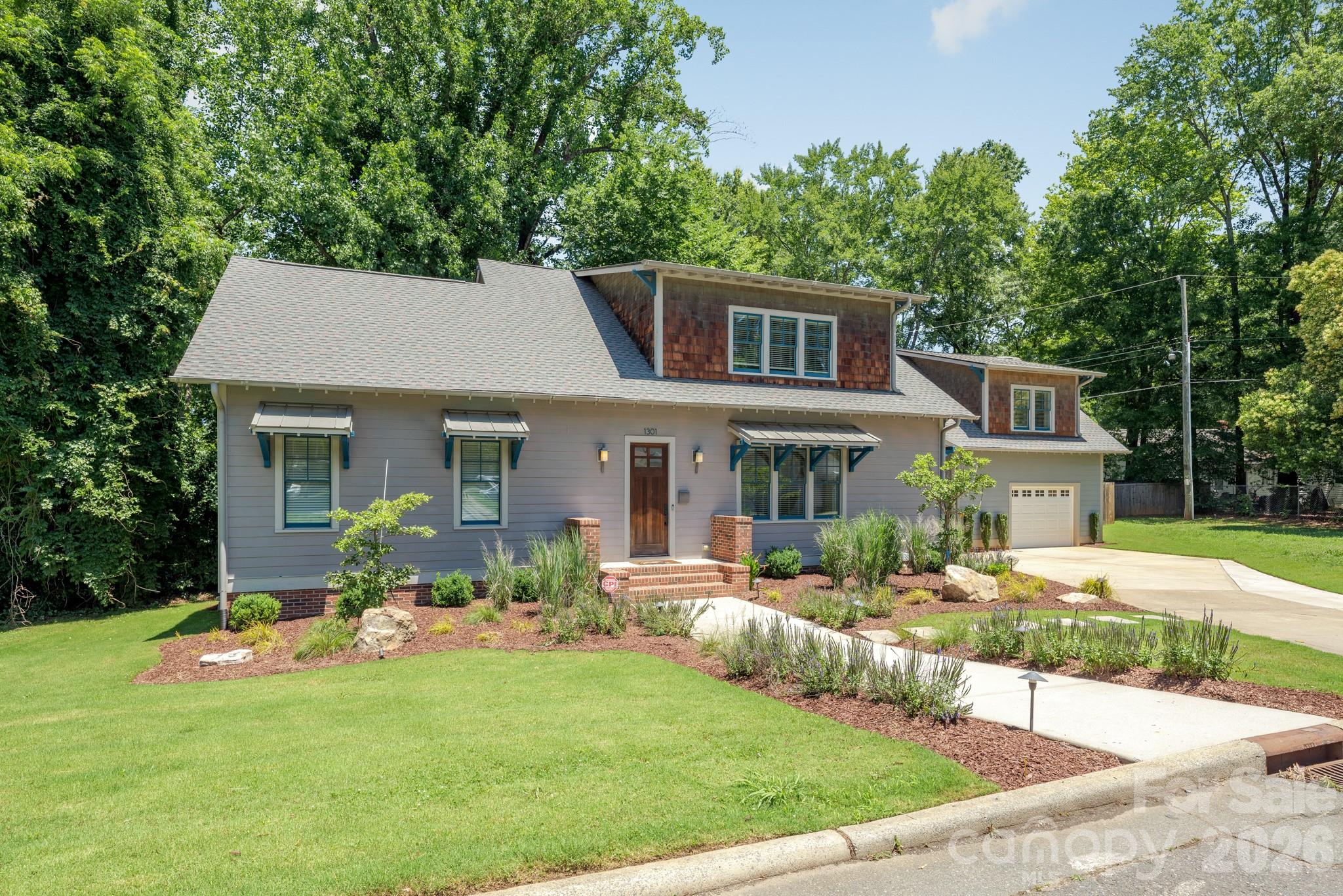Home for sale at 1301 Catawba Avenue, Charlotte, NC — photo 2 of 39