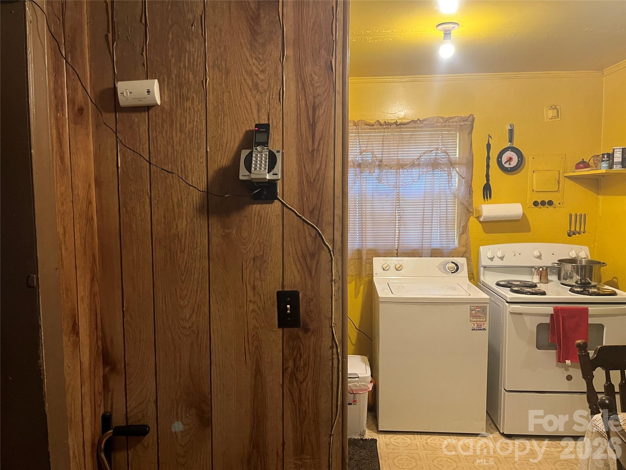 2618 Roslyn Avenue, Charlotte, NC - photo 12 of 43