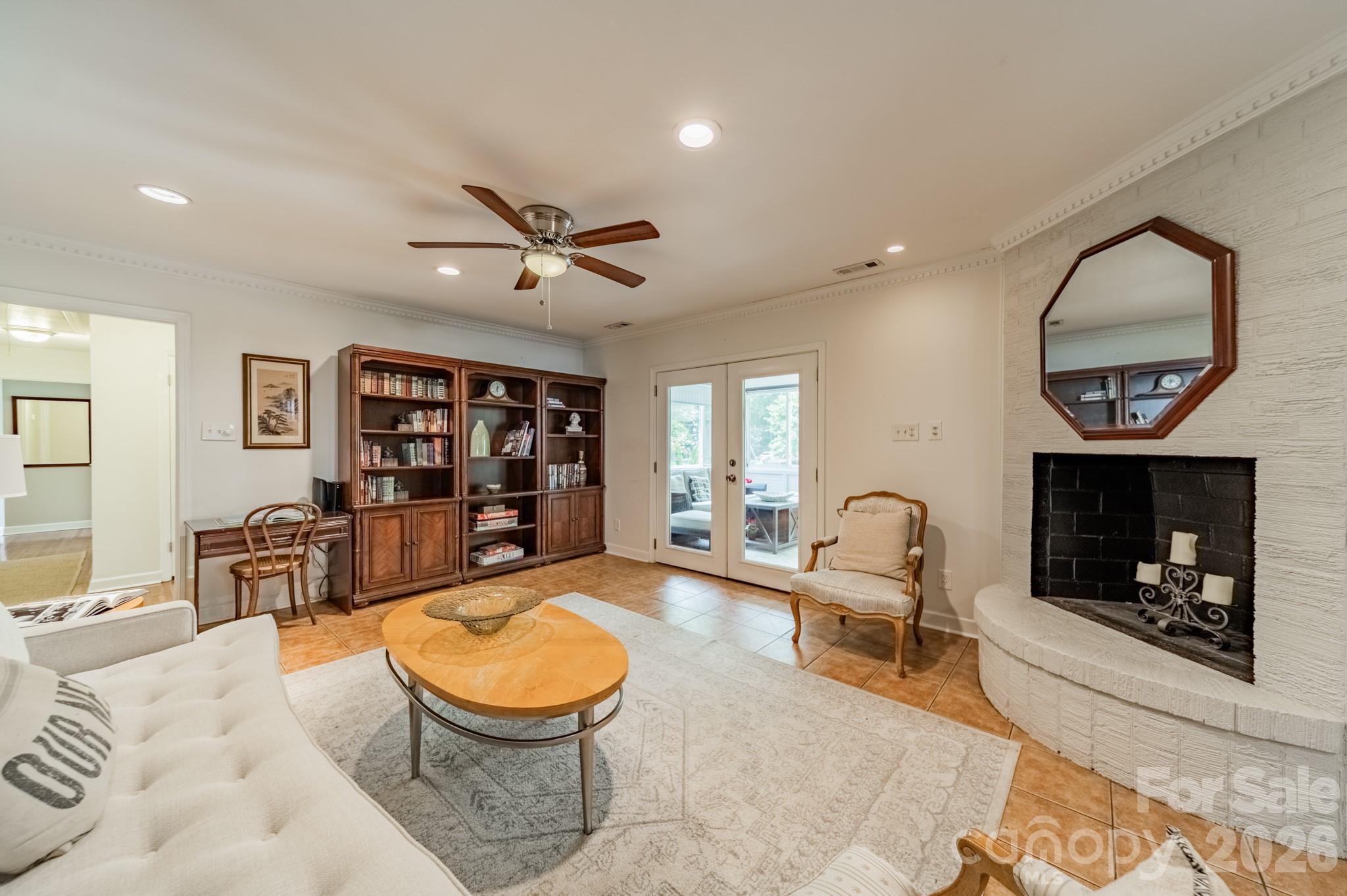 Photo 8 of 5522 Sharon Road, Charlotte, NC