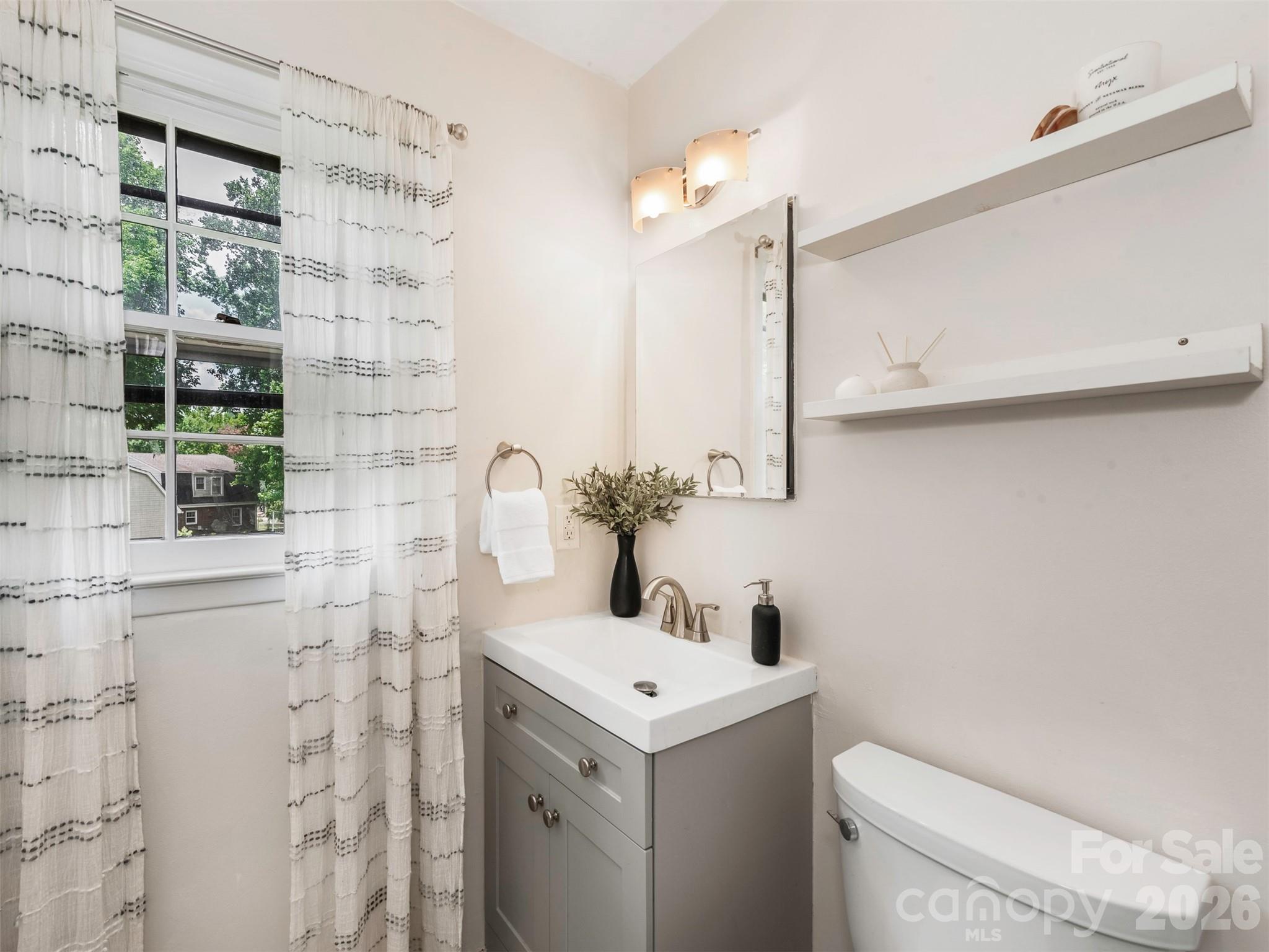 Photo 18 of 1429 Mcilroy Road, Charlotte, NC