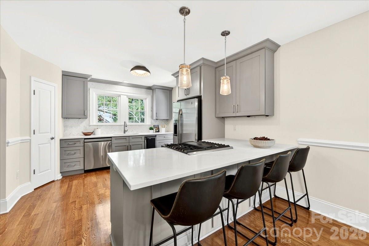 Photo 13 of 1333 Woodland Drive, Charlotte, NC