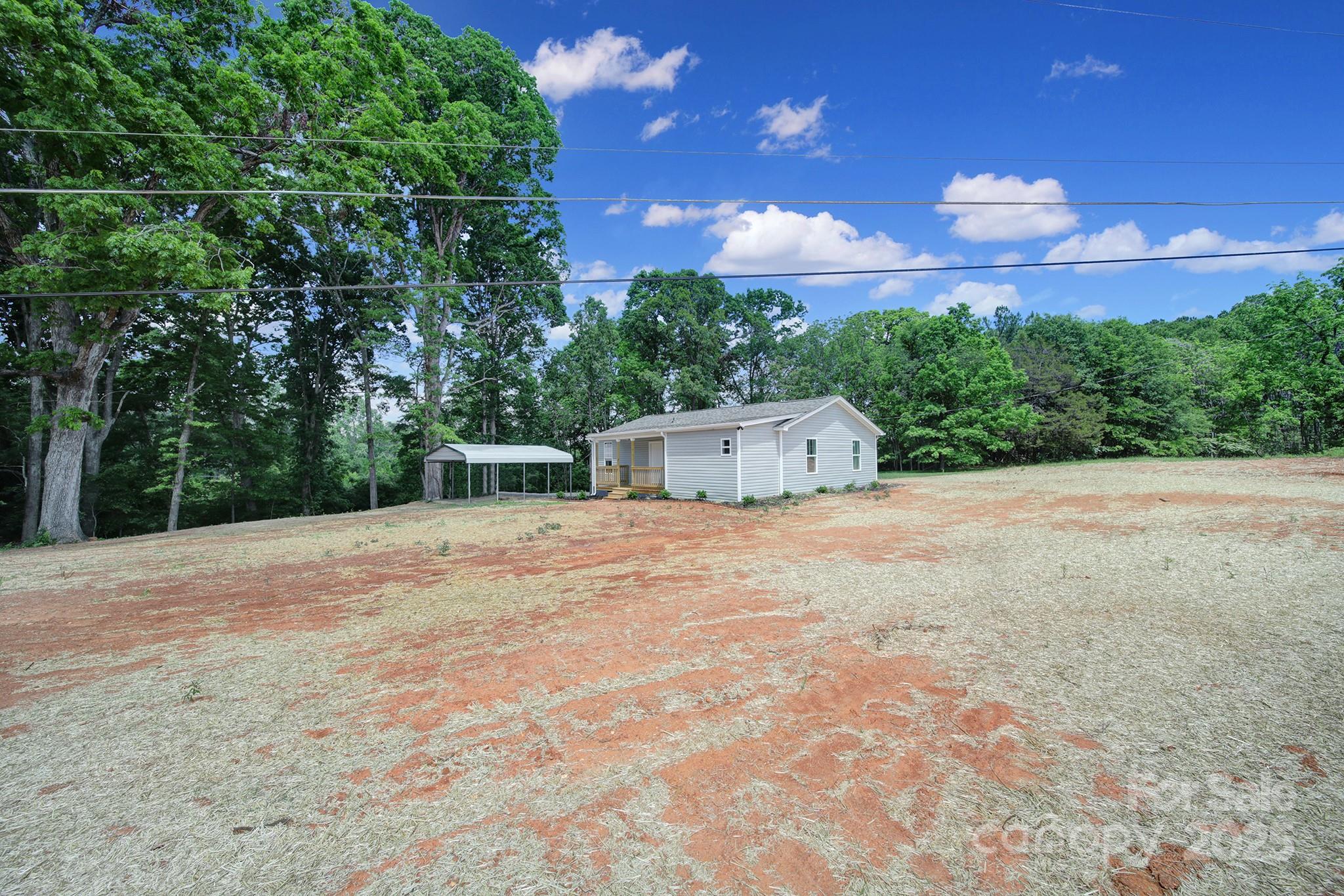 Photo 4 of 118 Henry Street, Lawndale, NC