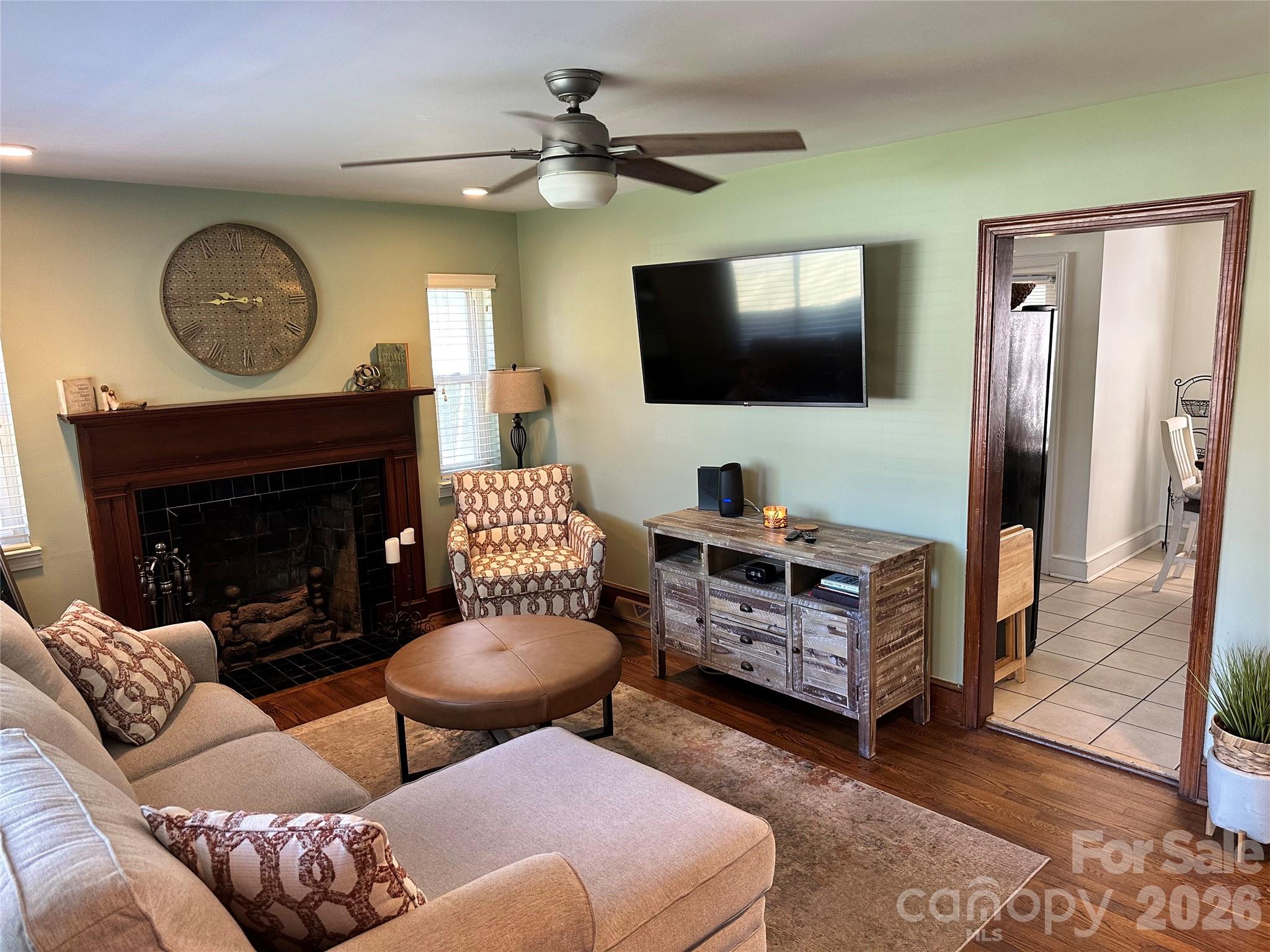 600 W Cama Street8, Charlotte, NC - photo 11 of 27
