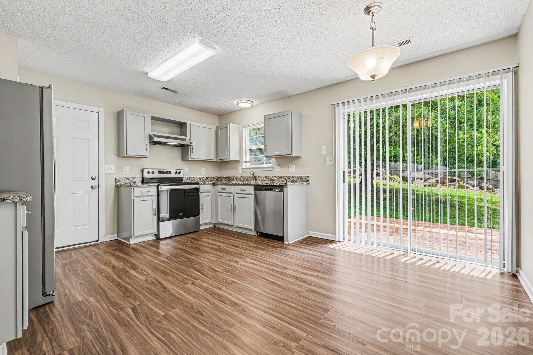 Photo 4 of 8028 Lobilia Lane, Charlotte, NC