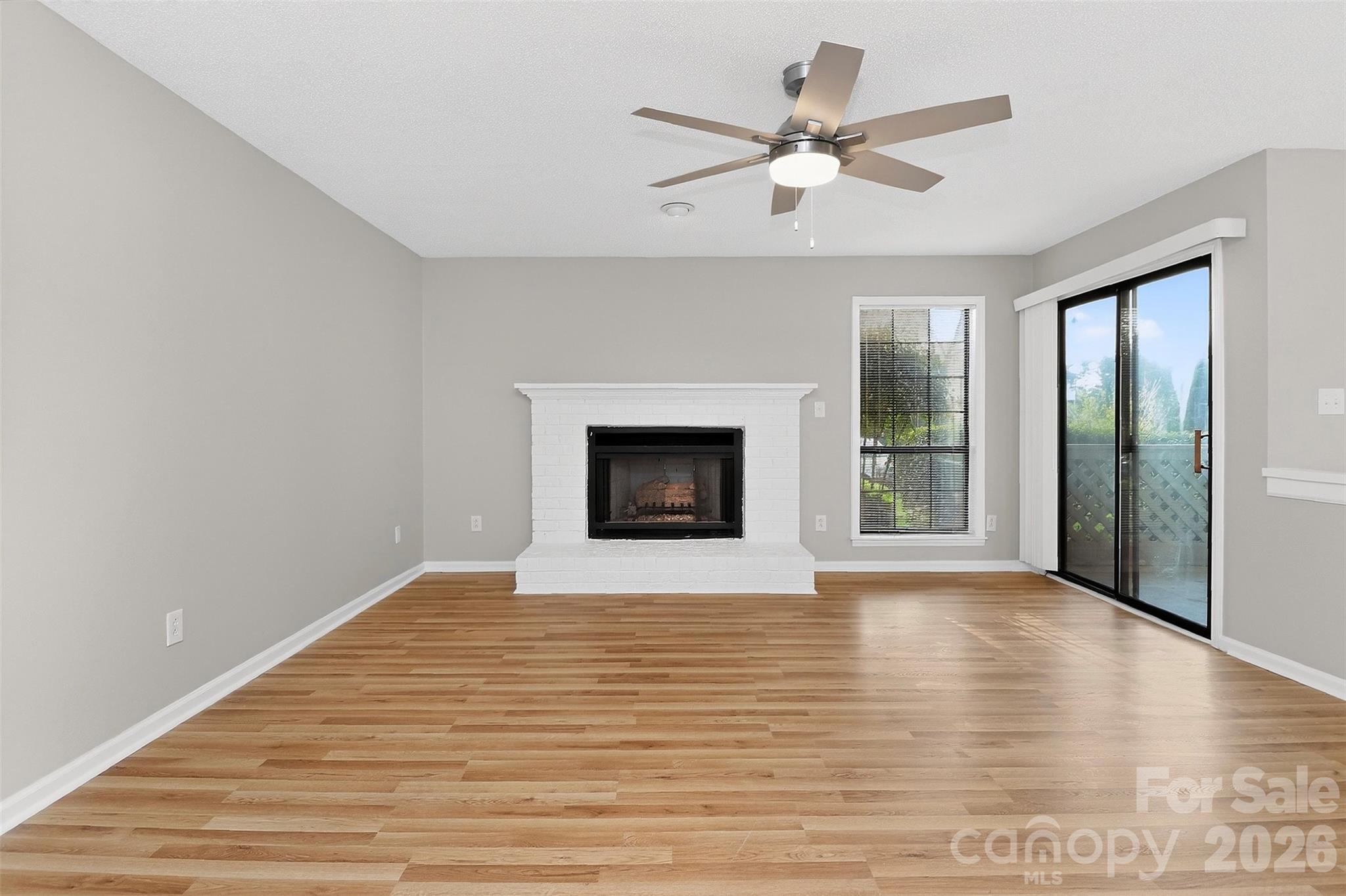 Photo 3 of 5862 Harris Grove Lane, Charlotte, NC