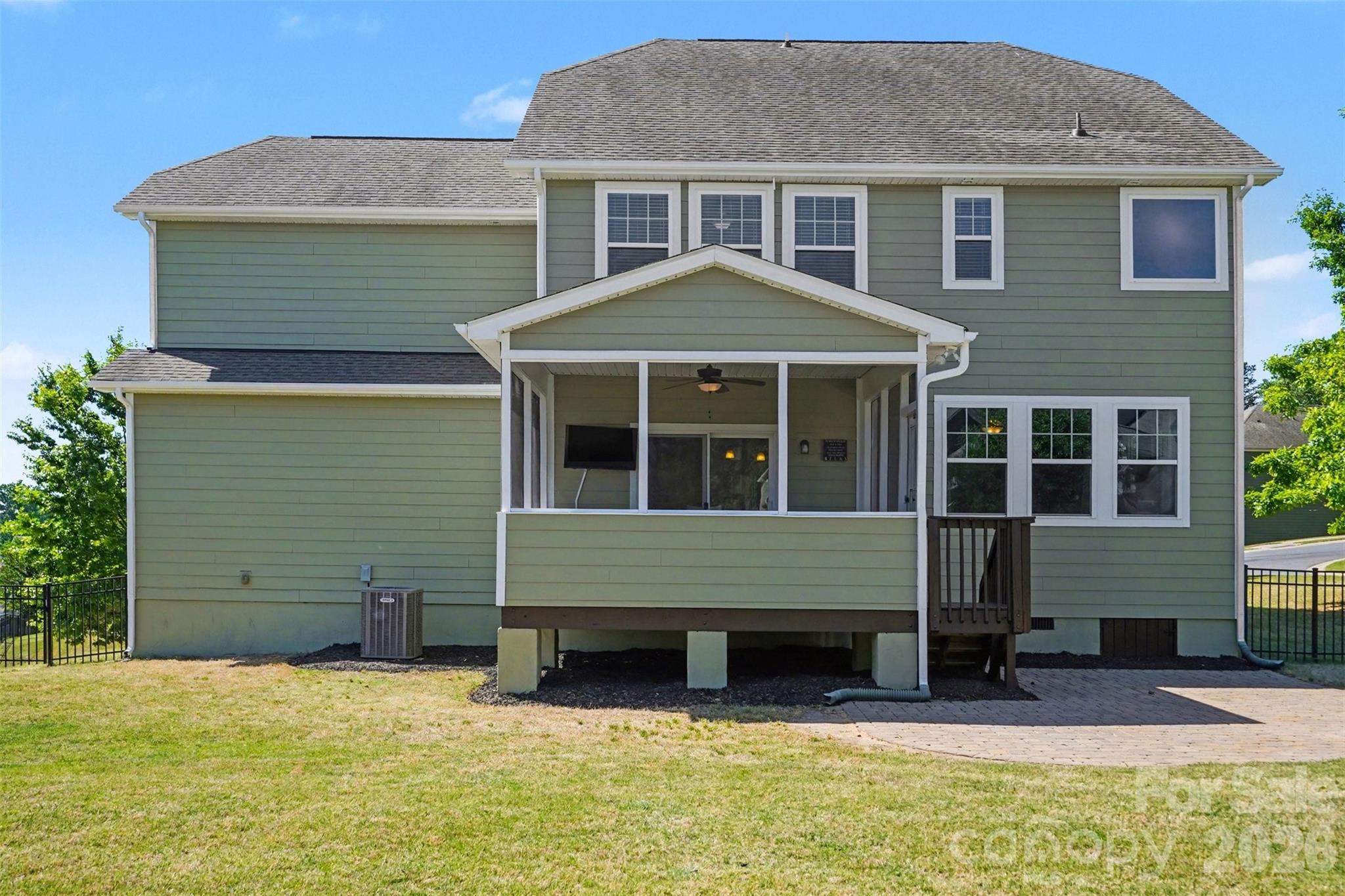 Photo 29 of 16316 Thoroughbred Trace Lane, Charlotte, NC
