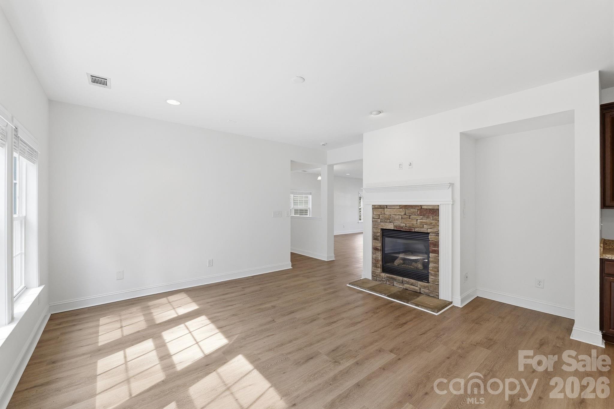 Photo 9 of 15614 Normans Landing Drive, Charlotte, NC