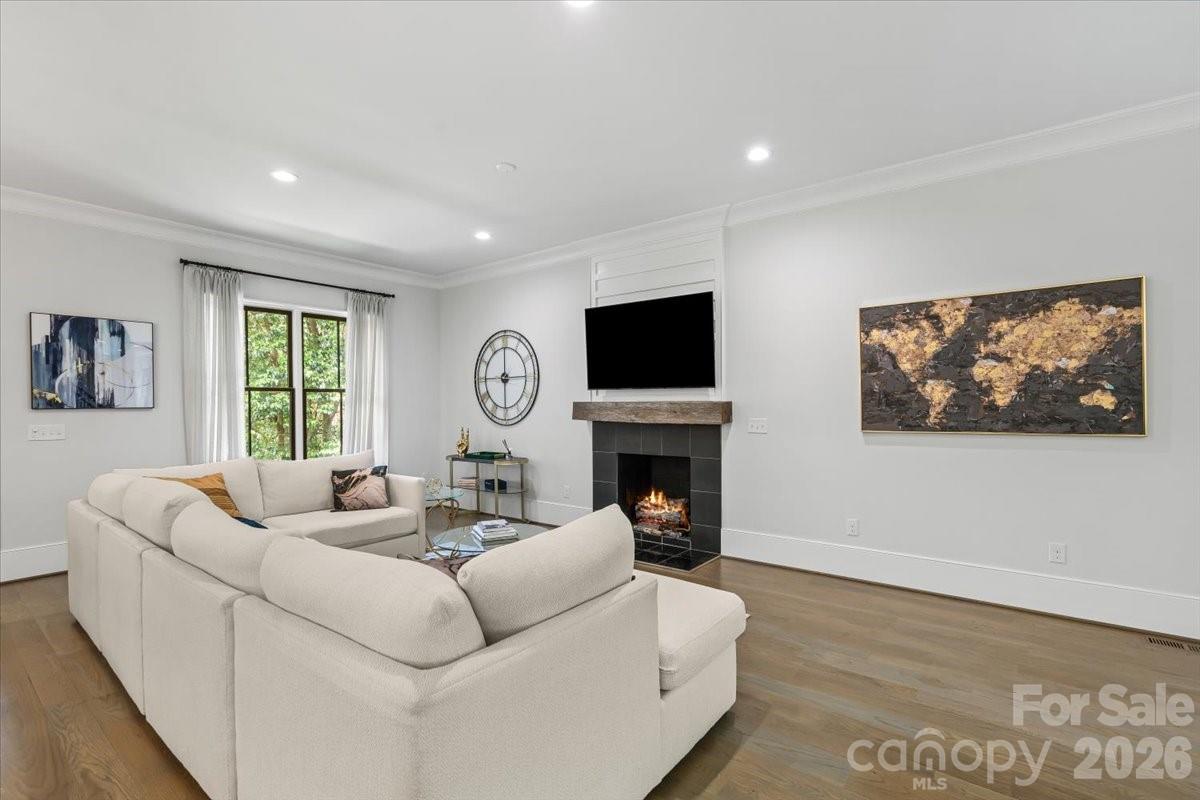 Photo 8 of 1160 S Kings Drive, Charlotte, NC