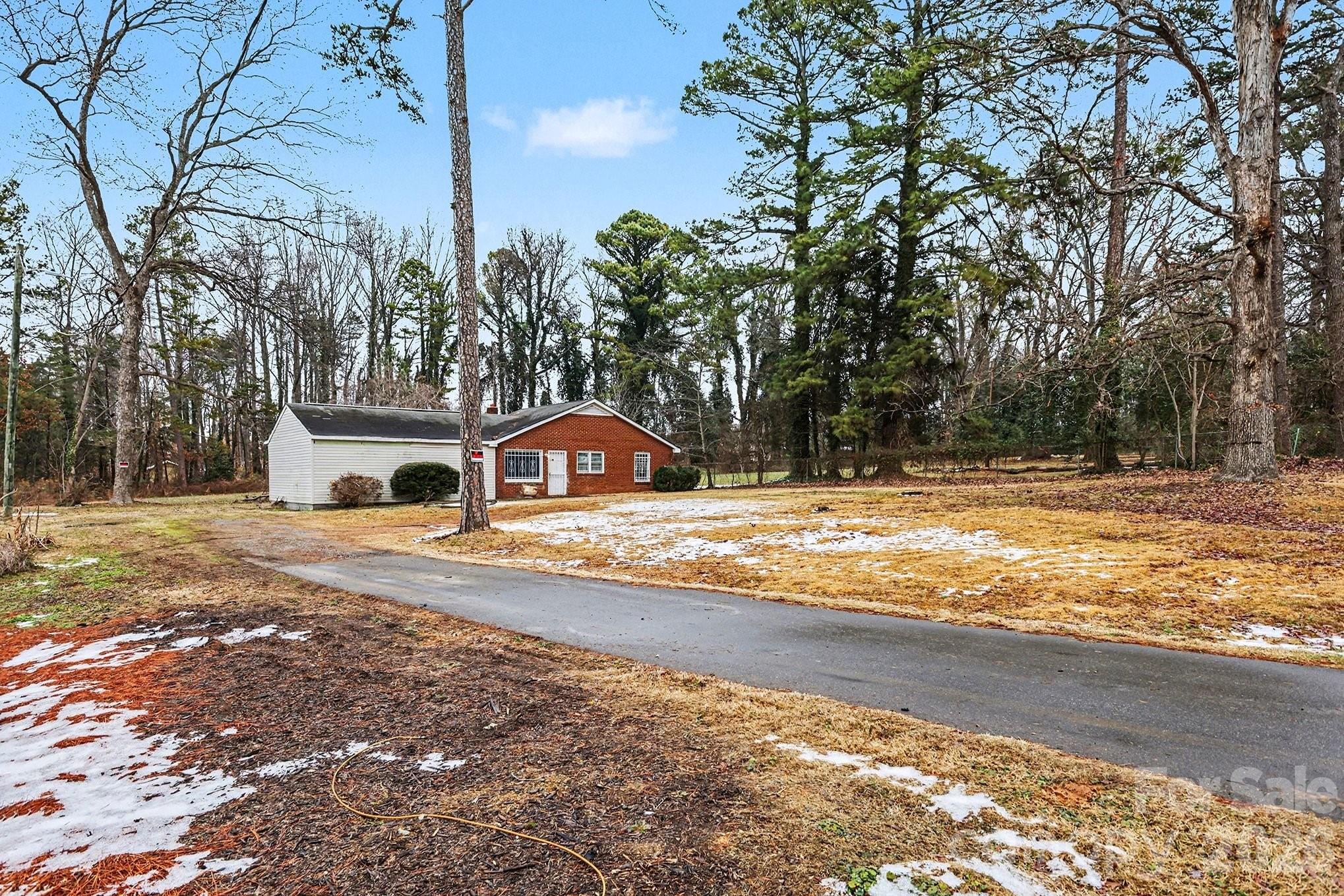 Photo 4 of 500 Tom Hunter Road, Charlotte, NC