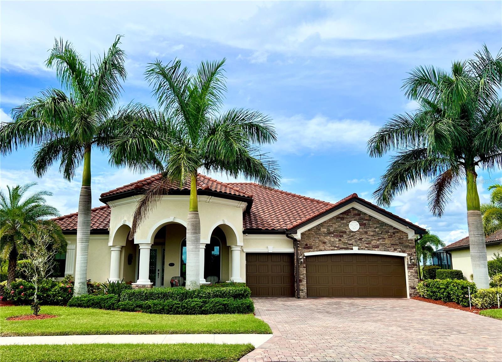 River Strand Homes for Sale | Heather Goldin