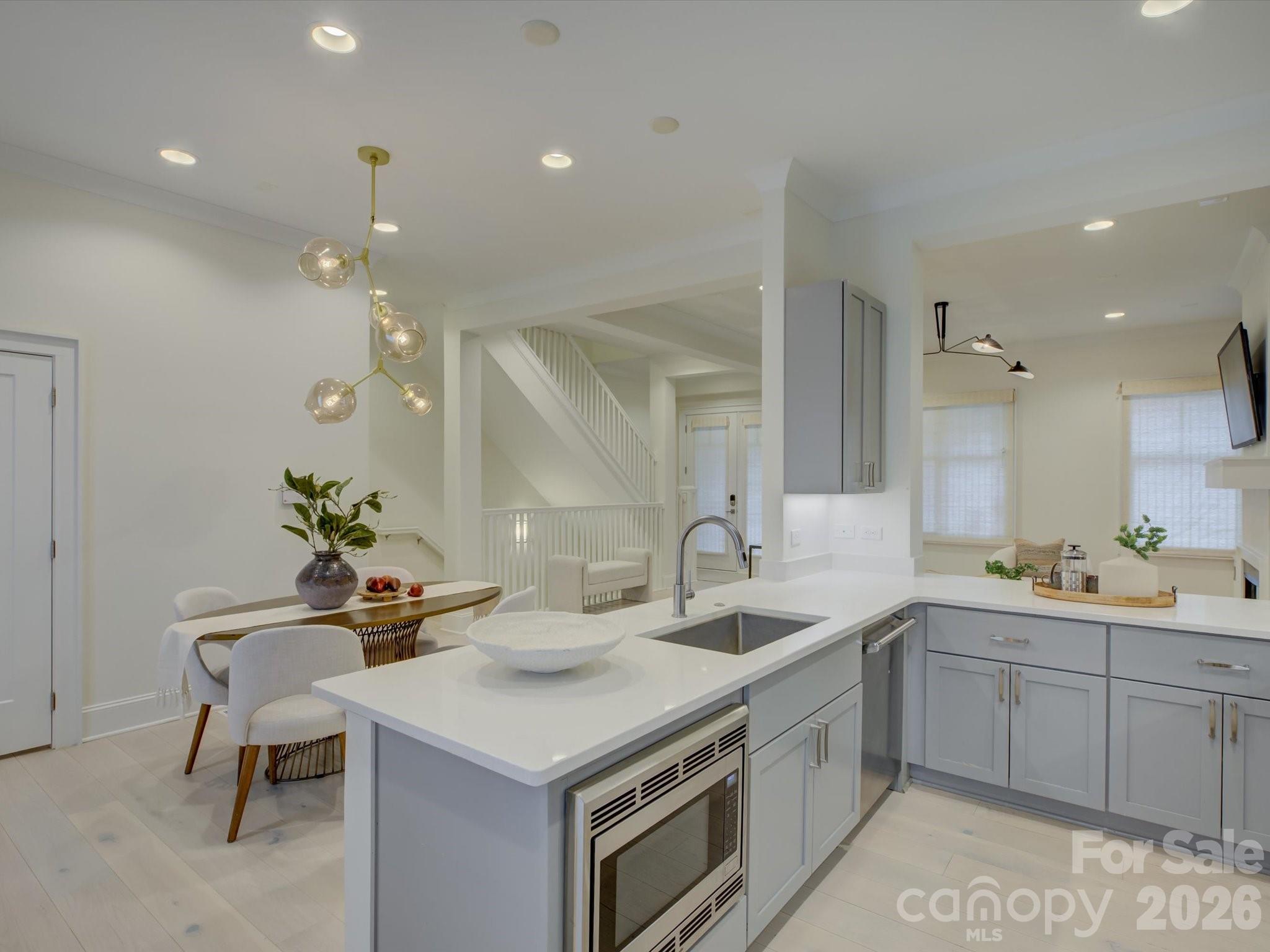 Photo 10 of 335 E Tremont Avenue, Charlotte, NC