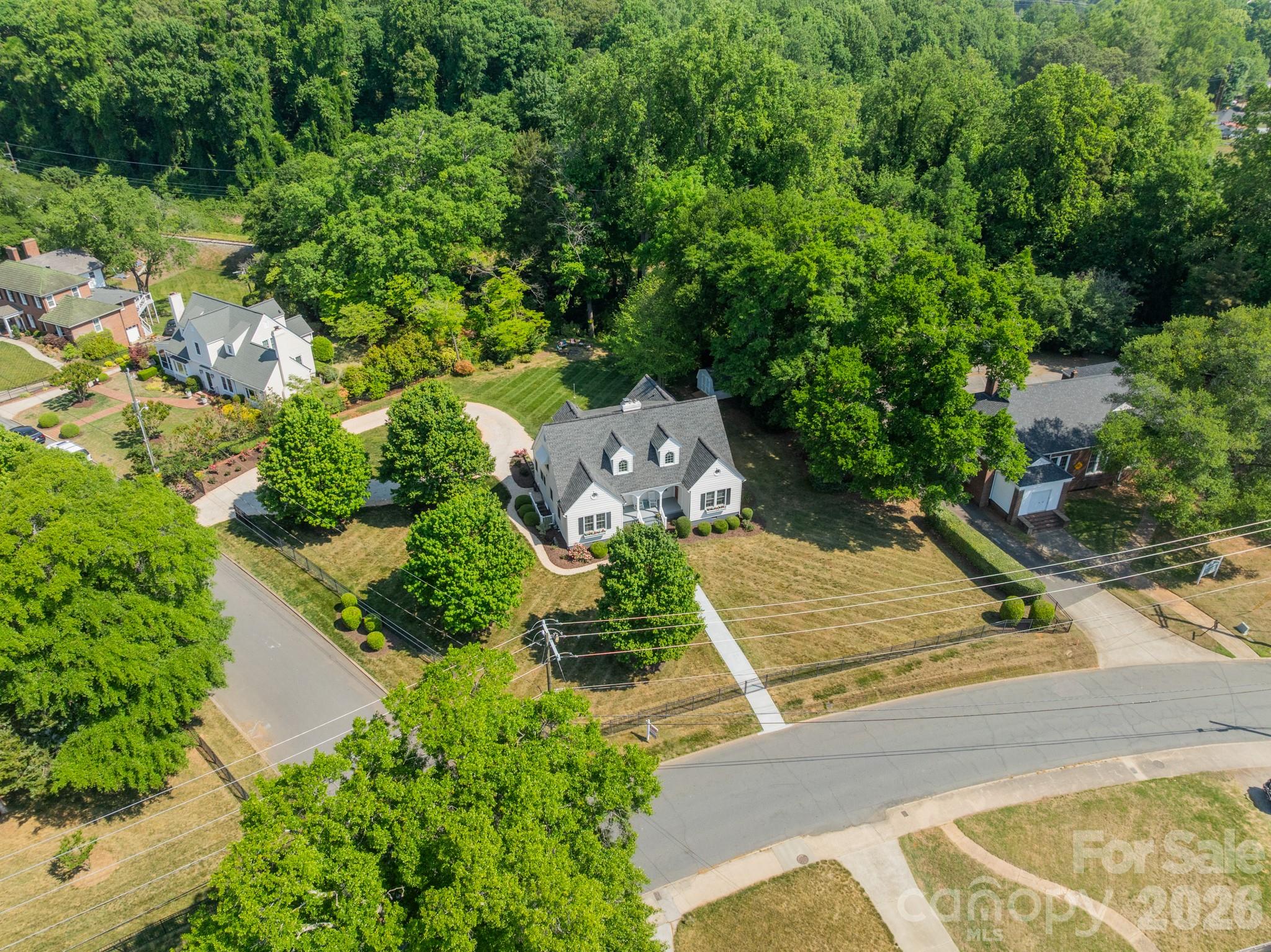 27 Circle Drive, Belmont, NC - photo 1 of 48