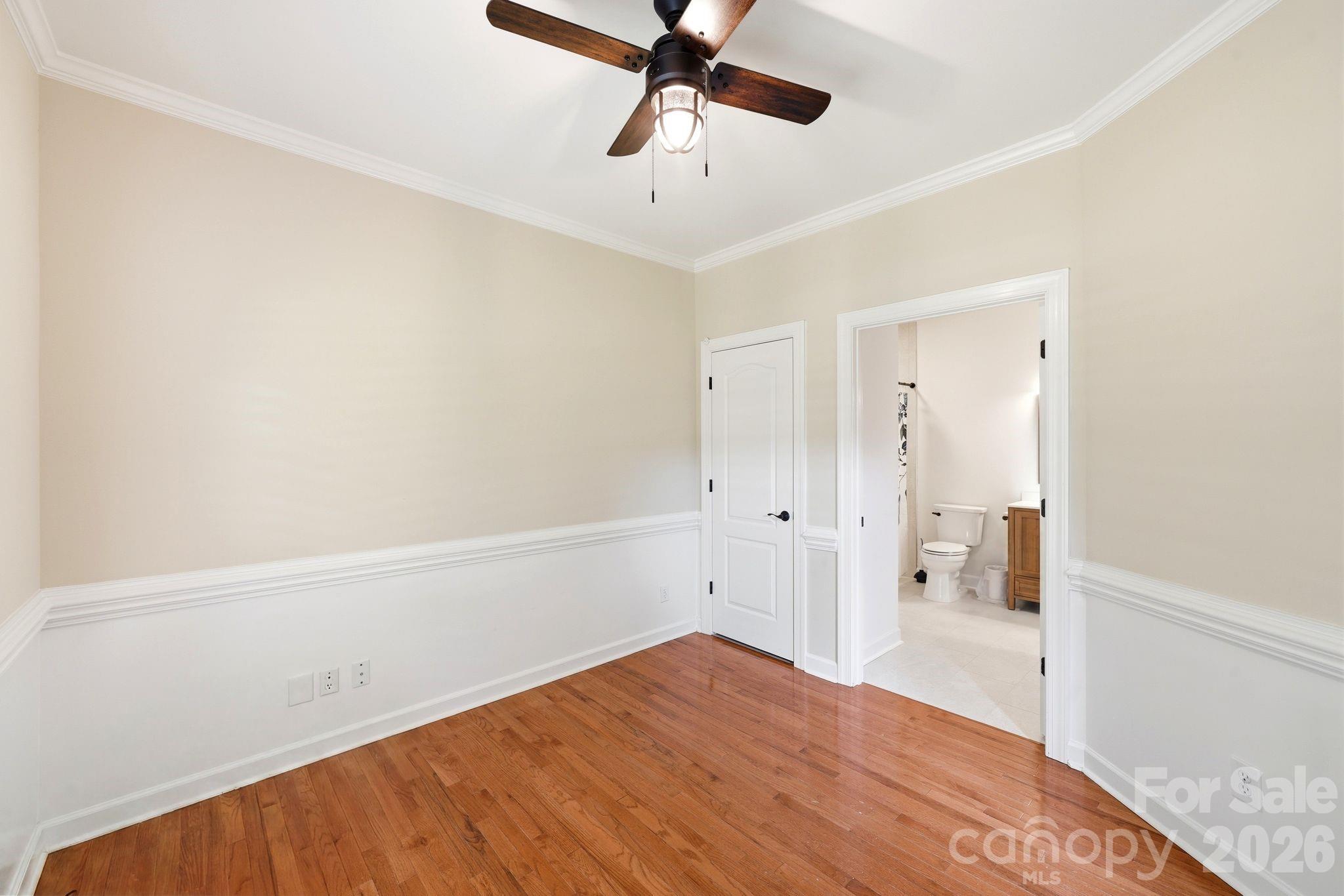 Home for sale at 6821 Hollow Oak Drive, Charlotte, NC — photo 17 of 38