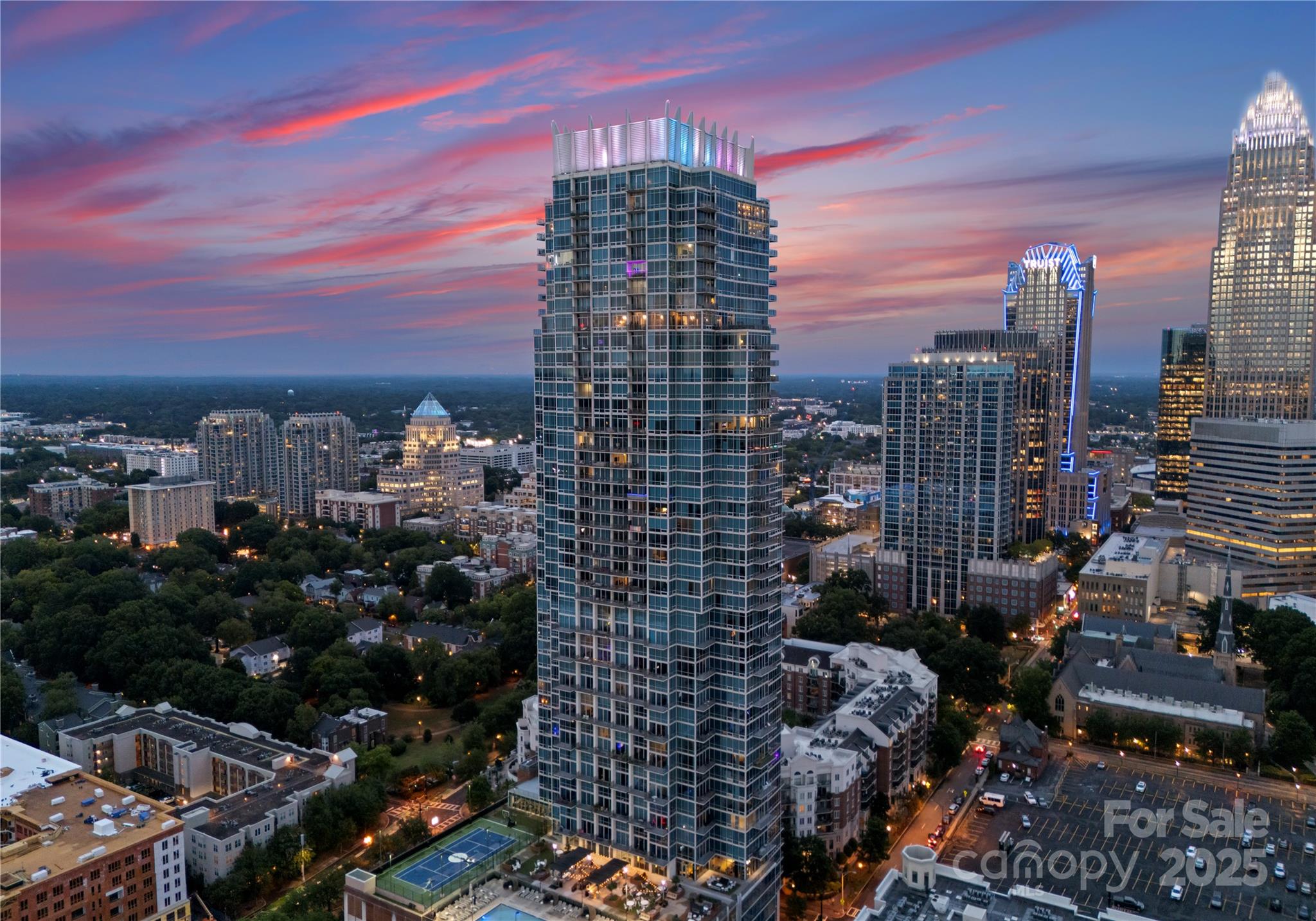 Photo 4 of 215 N Pine Street4301/4302, Charlotte, NC